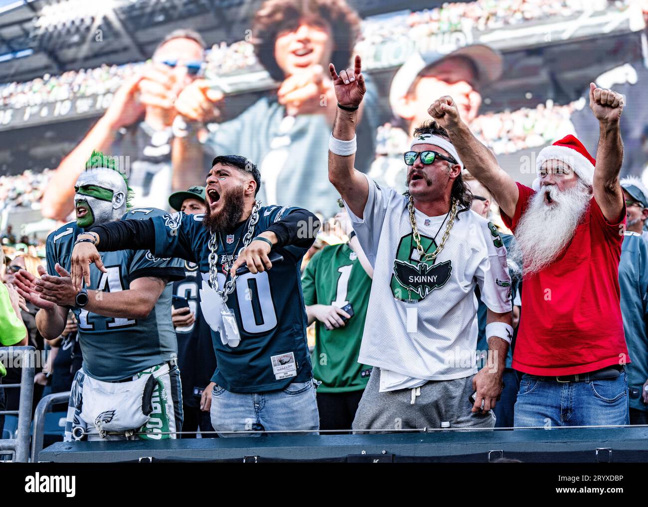 Philadelphia Eagles fans react against the Washington Commanders at ...