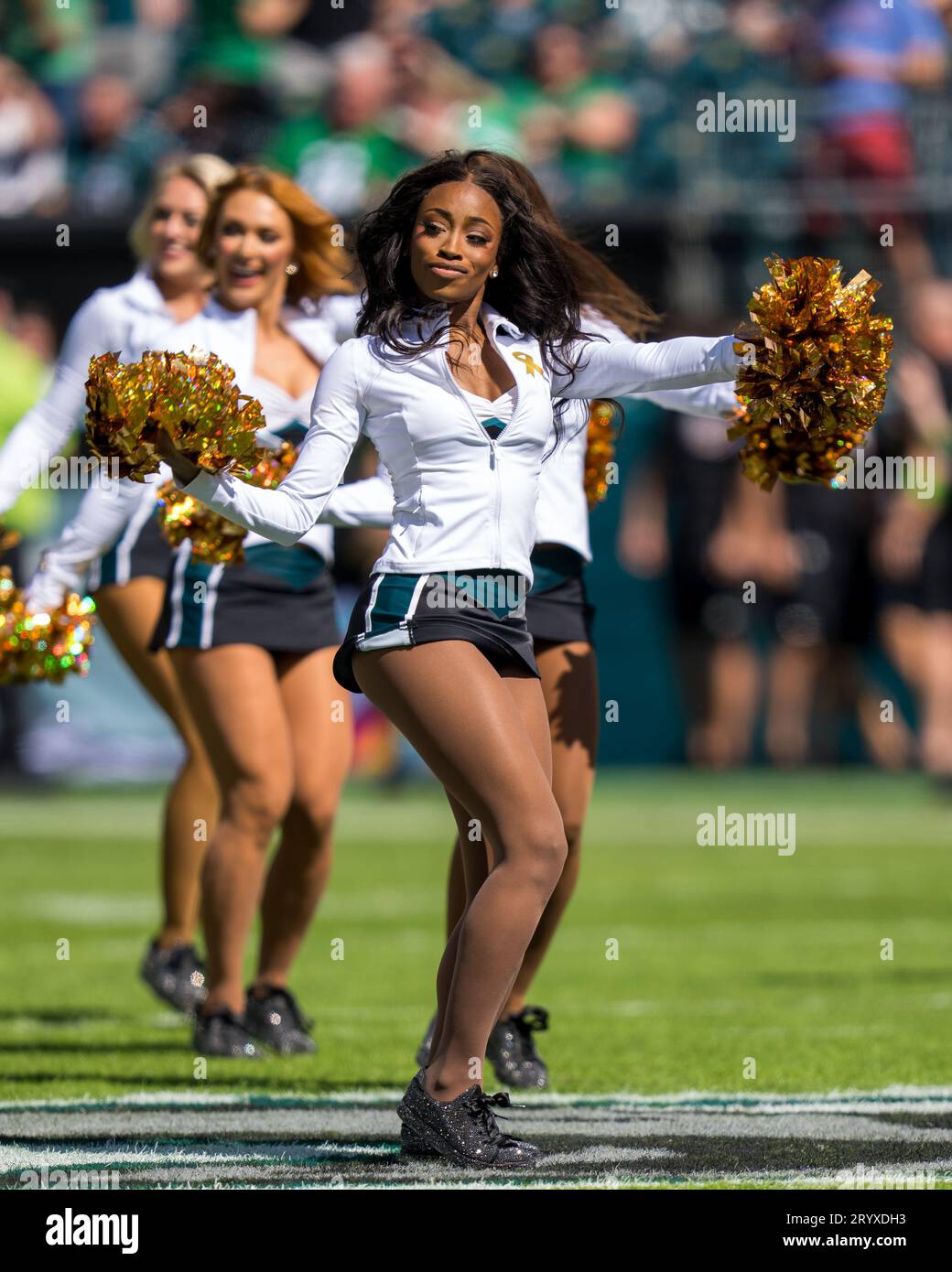 Washington commanders cheerleaders hi-res stock photography and images ...