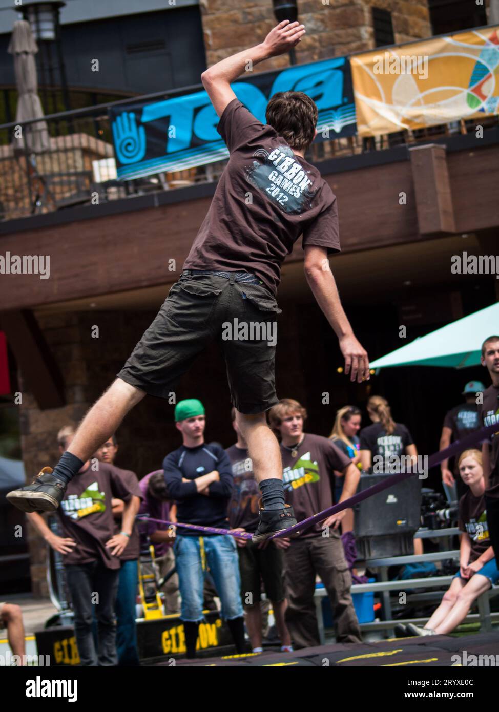 Slacklining hi-res stock photography and images - Alamy