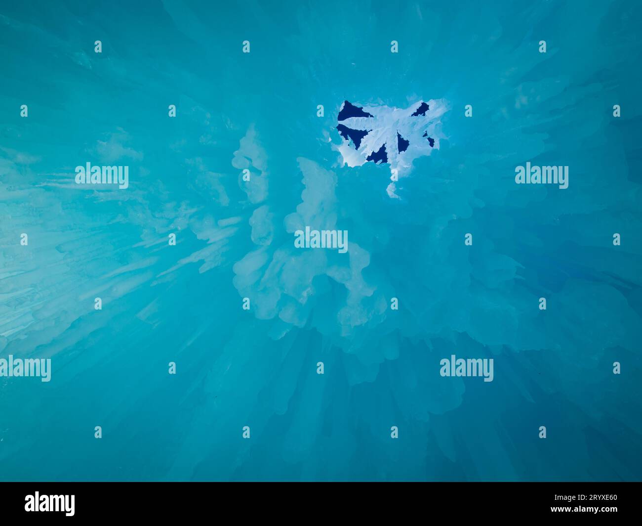 Dynamic ice structure hi-res stock photography and images - Alamy