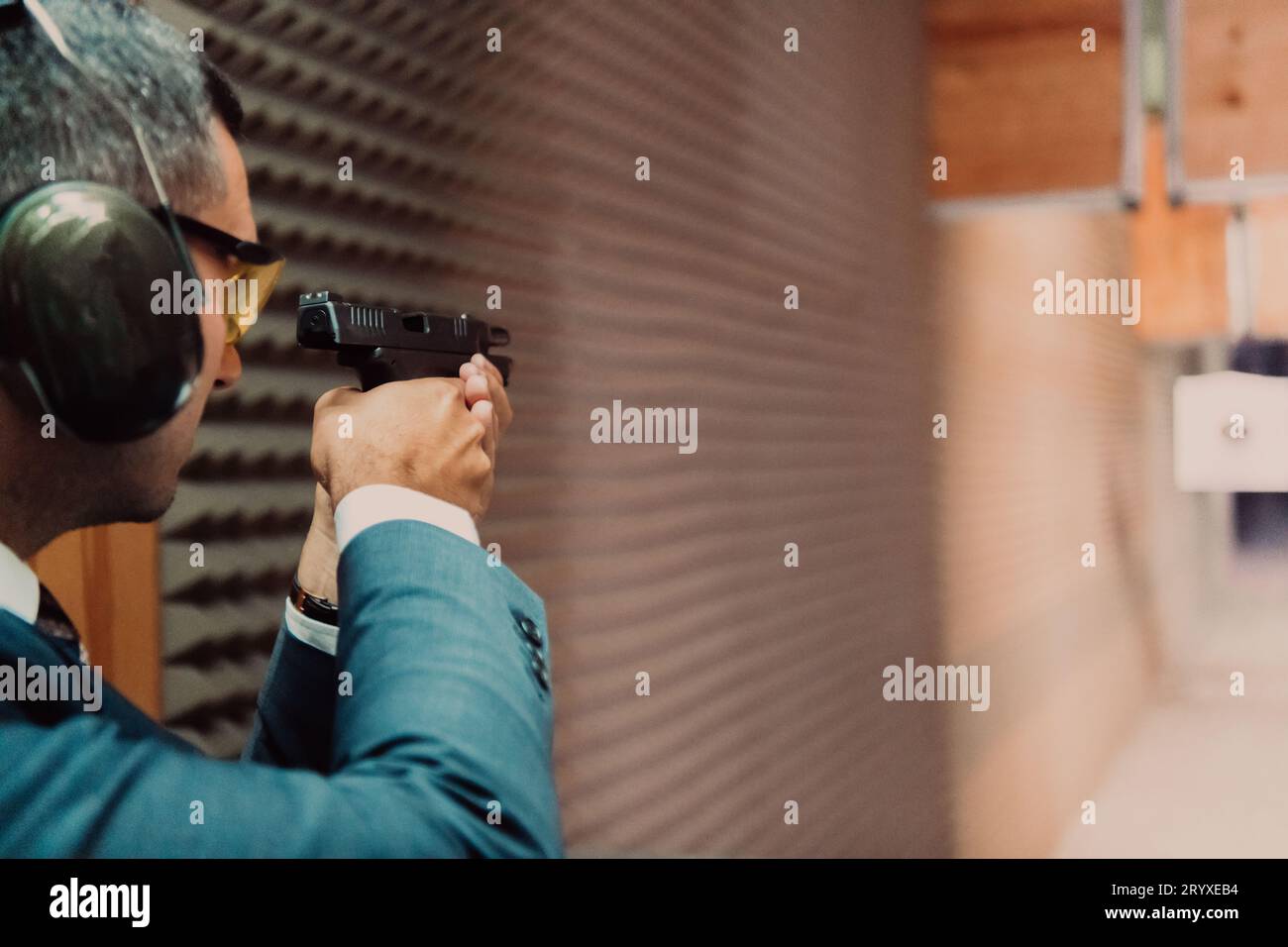 Shooting range pistol police hi-res stock photography and images - Alamy