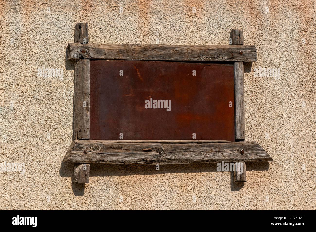 Antique signboard Blank wooden signboard Stock Photo - Alamy