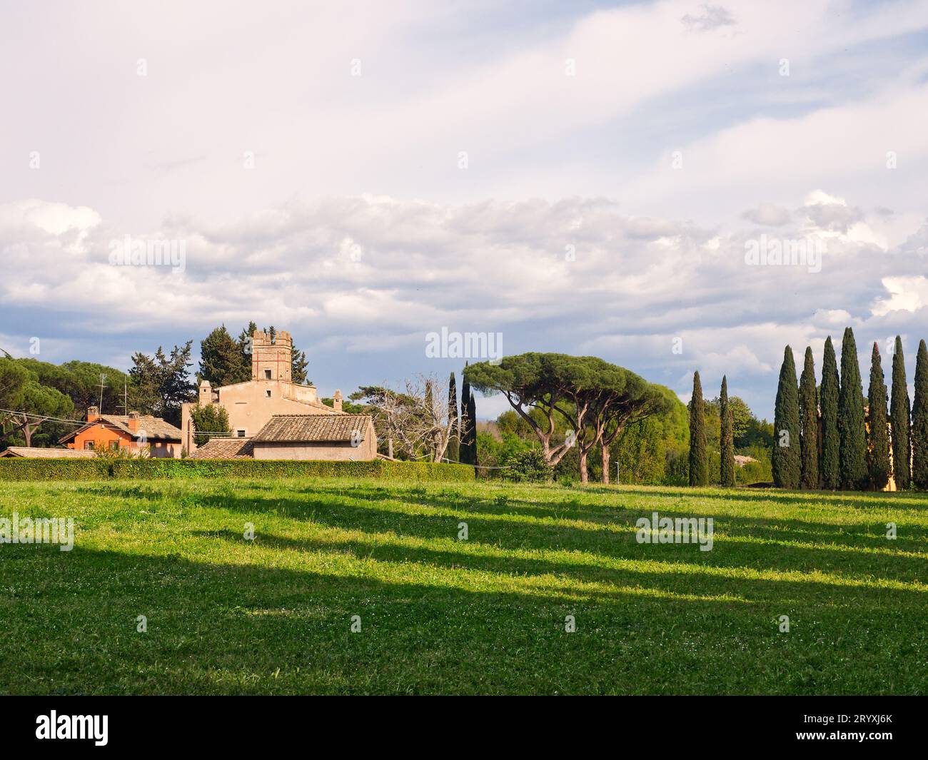 Cottage house landscape in countryside, Rome, Italy Stock Photo - Alamy