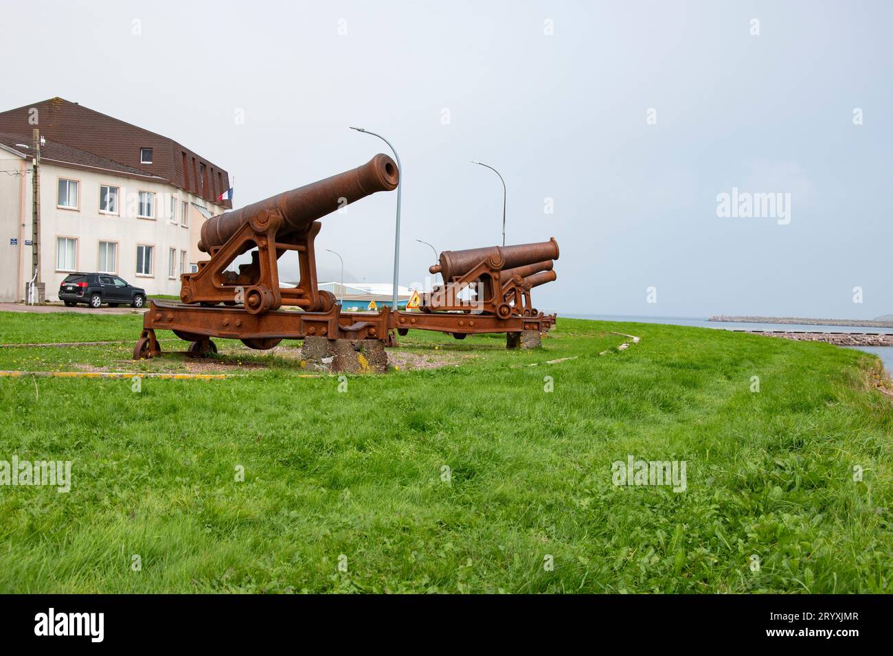 Cannon displays hi-res stock photography and images - Alamy