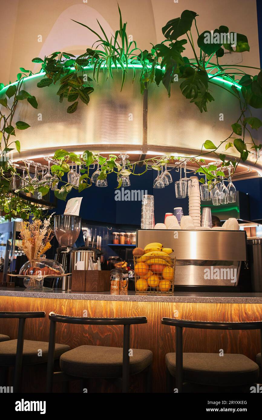 Empty cafeteria bar counter hi-res stock photography and images - Alamy