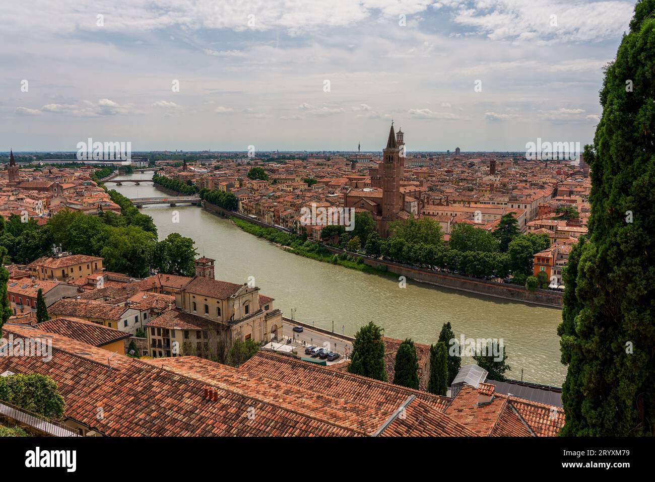Verona bridge built in hi-res stock photography and images - Alamy