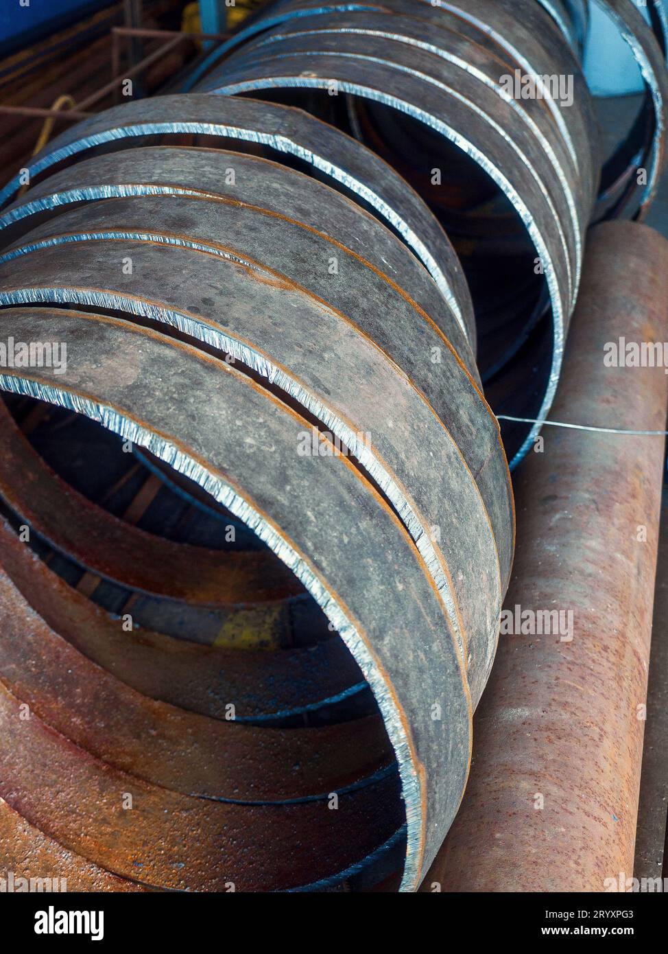 Round metal rings for joining and welding pipes. Procurement for repair ...