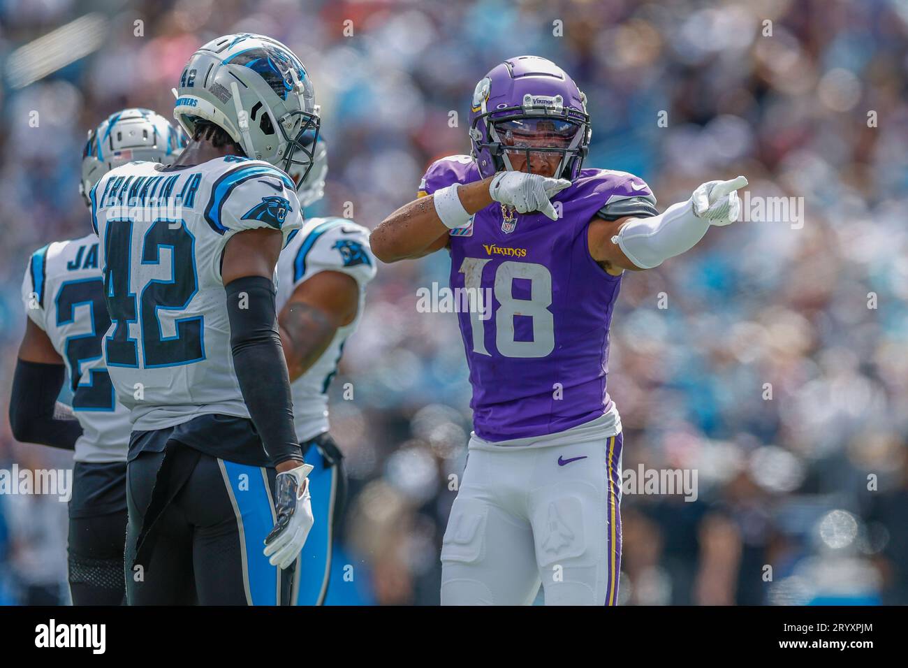 18 bench hi-res stock photography and images - Alamy