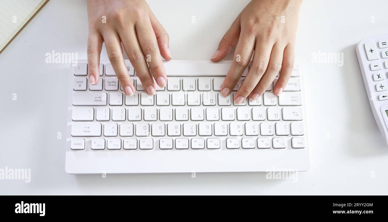 Keyboard writing hi-res stock photography and images - Alamy