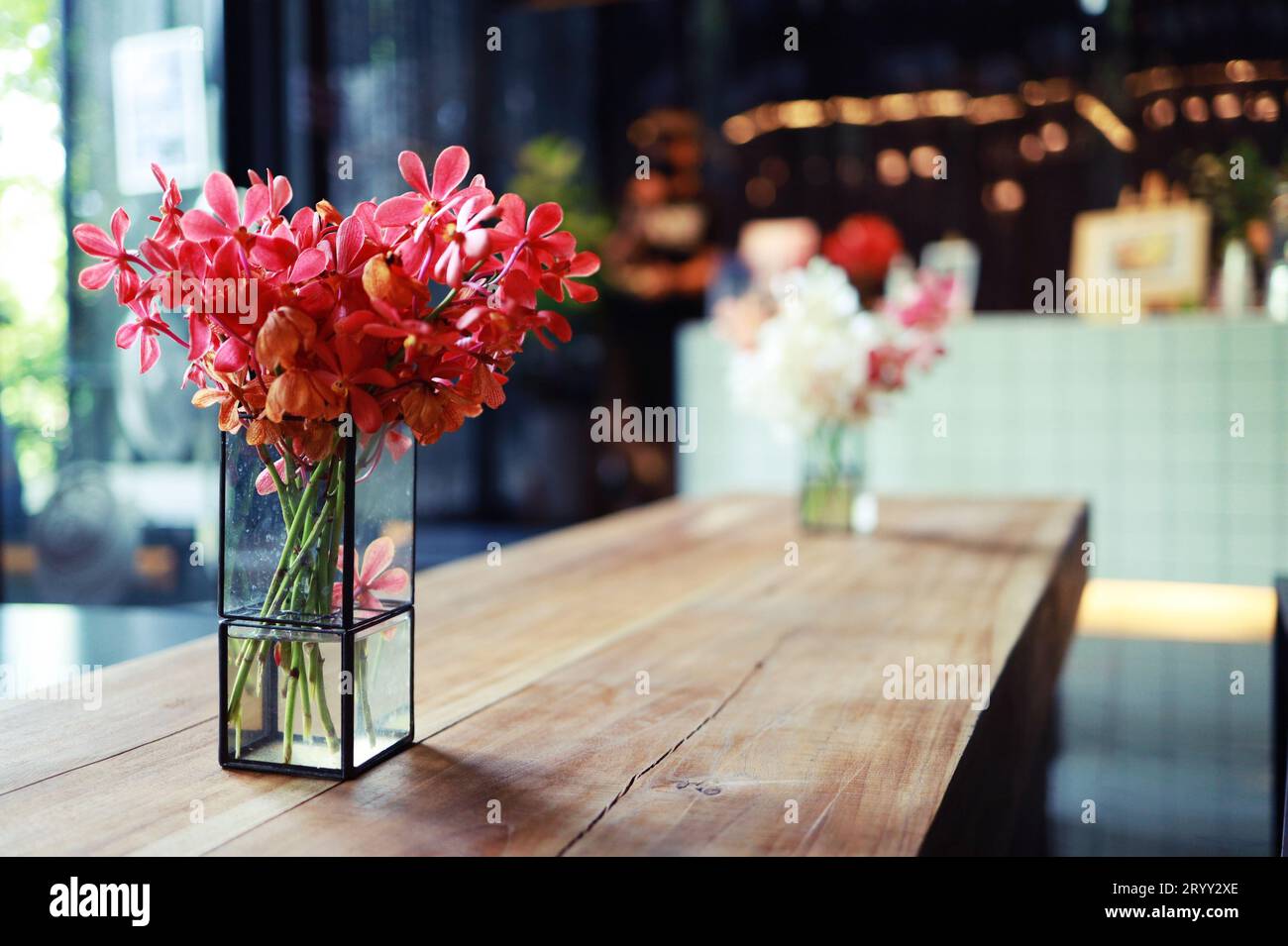 Cafe vase hi-res stock photography and images - Alamy