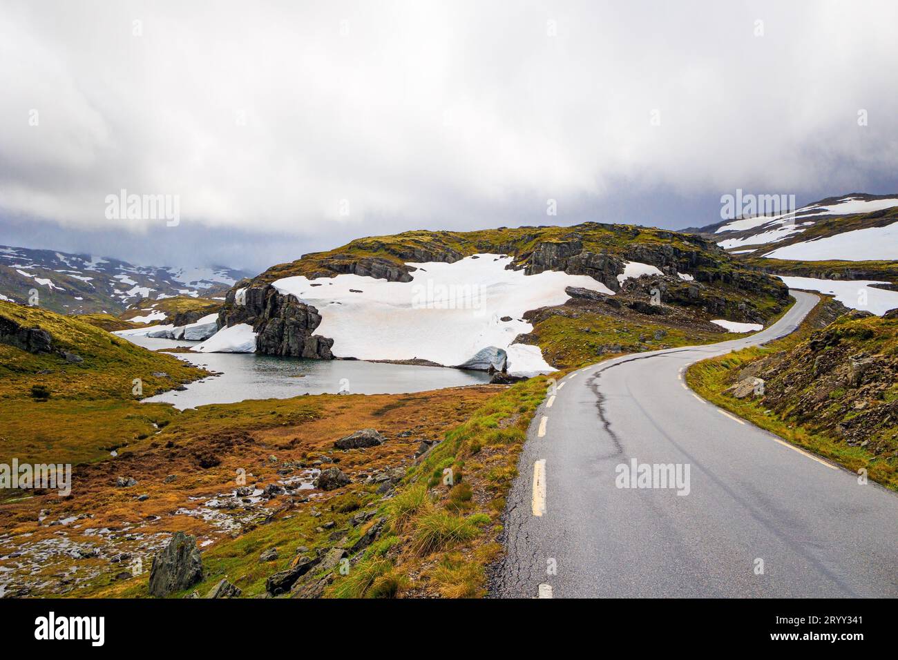 The hills and valleys hi-res stock photography and images - Alamy
