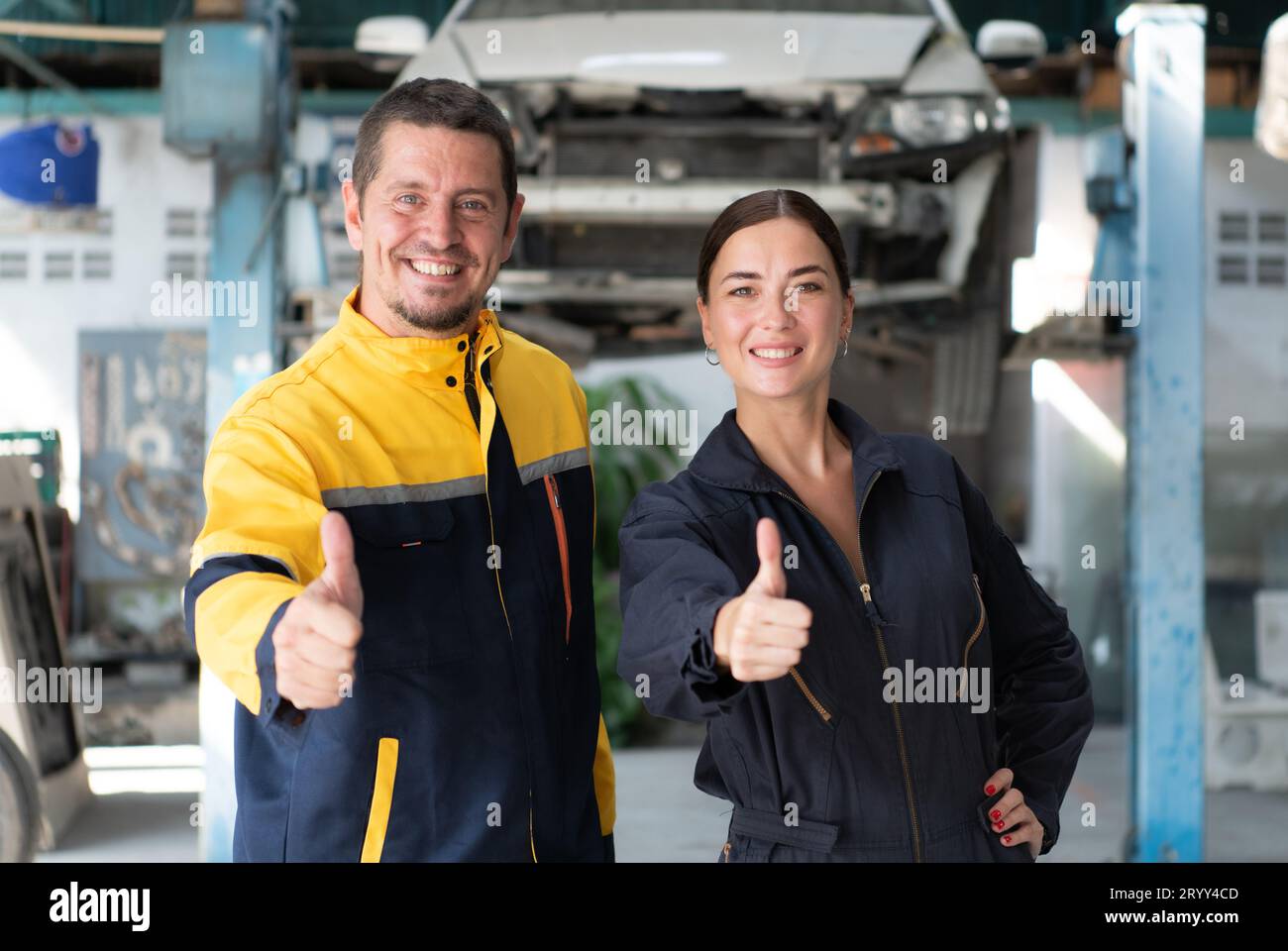 Woman engineer car engine hi-res stock photography and images - Alamy