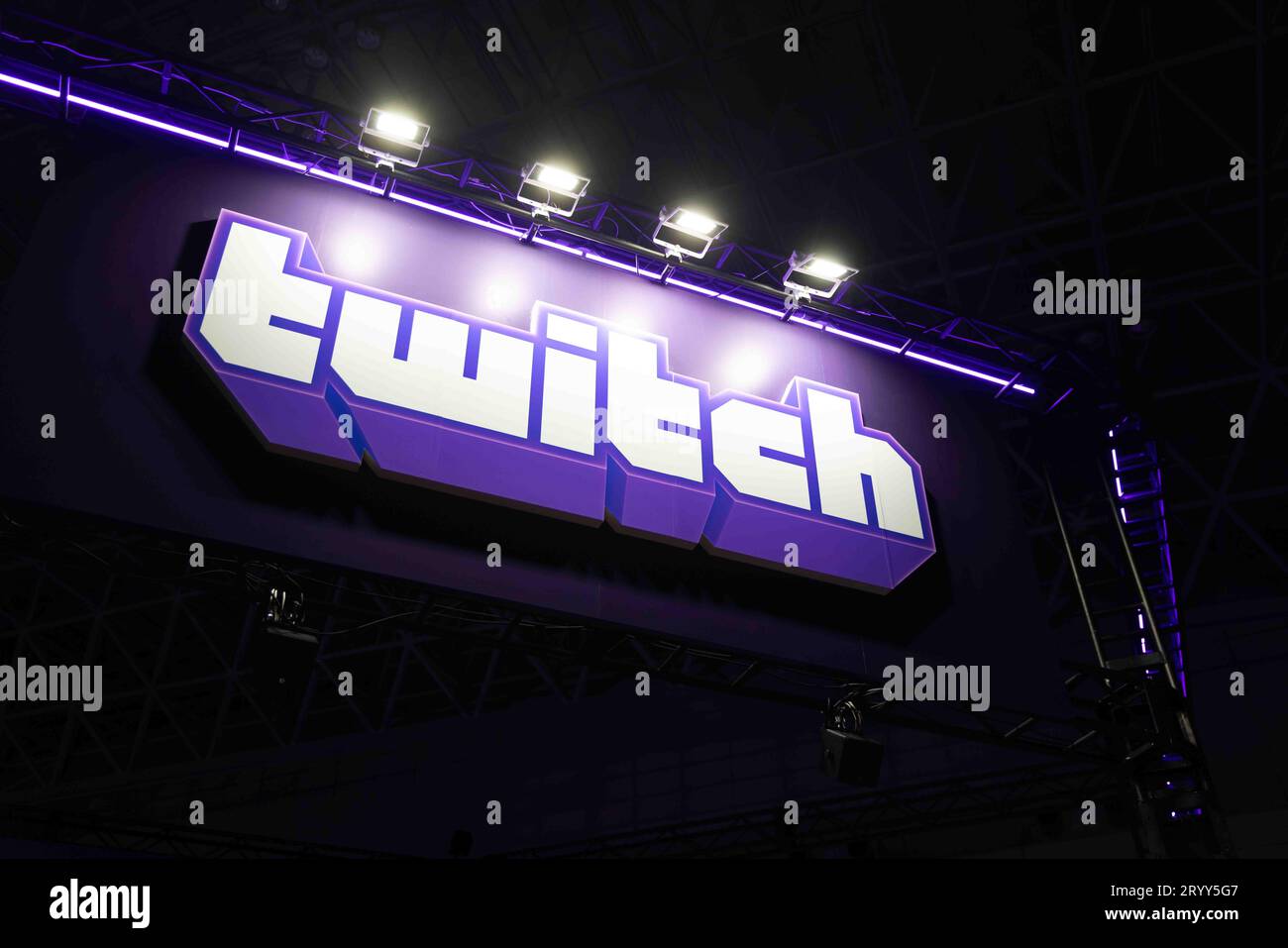 Streaming platform twitch hi-res stock photography and images - Alamy