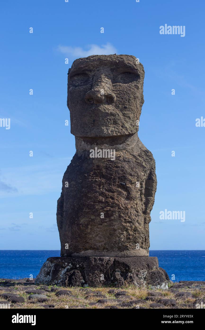 Moai on Este Island Rapa Nui. Last Moai Stock Photo - Alamy