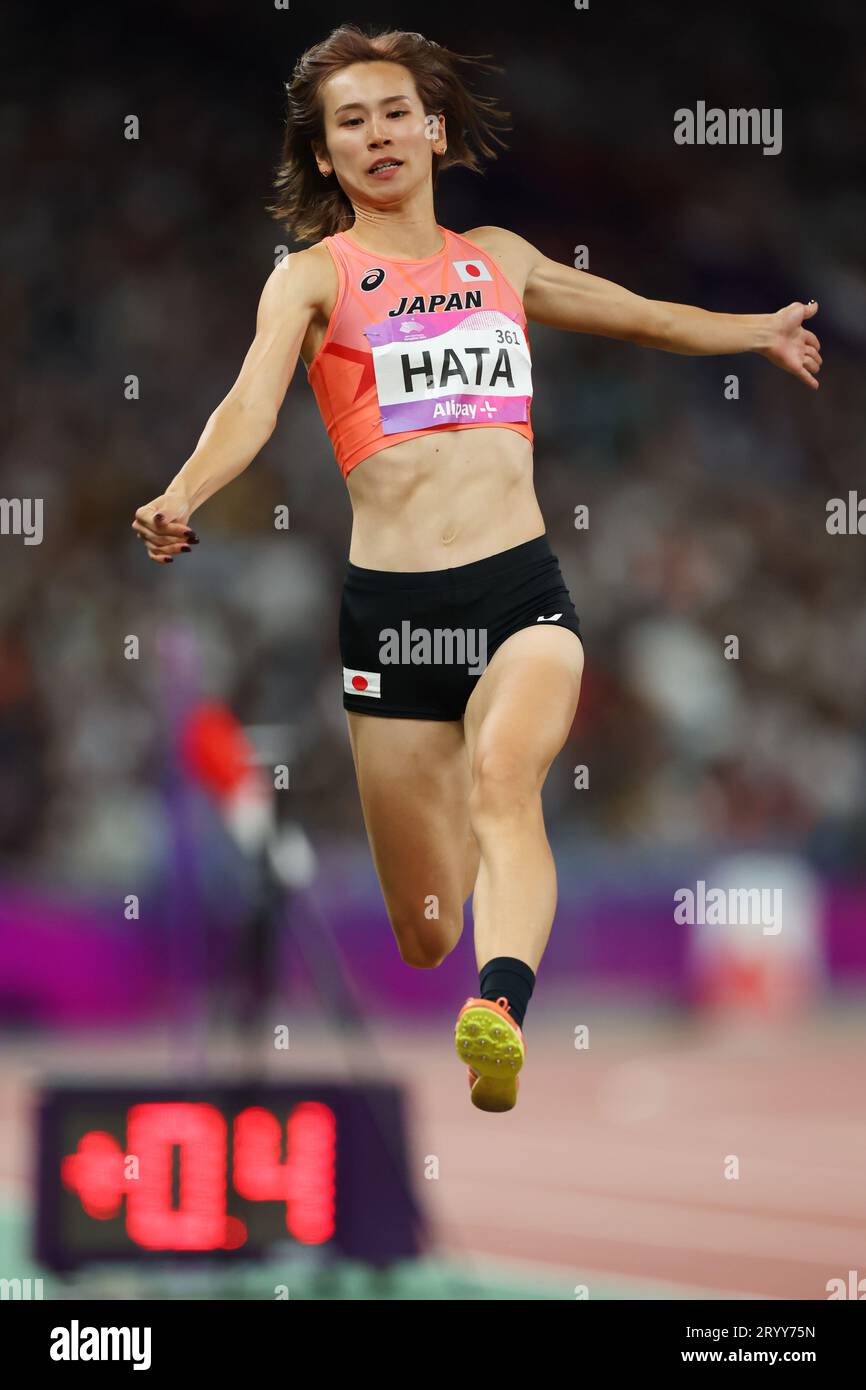 Long jump asian athlete -Fotos und -Bildmaterial in hoher Auflösung – Alamy
