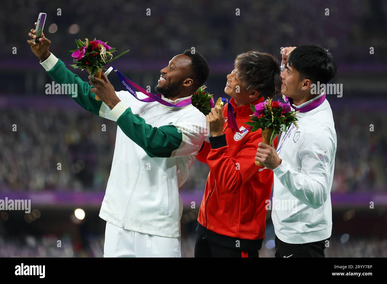 Mens 200m medal ceremony l r hi-res stock photography and images - Alamy