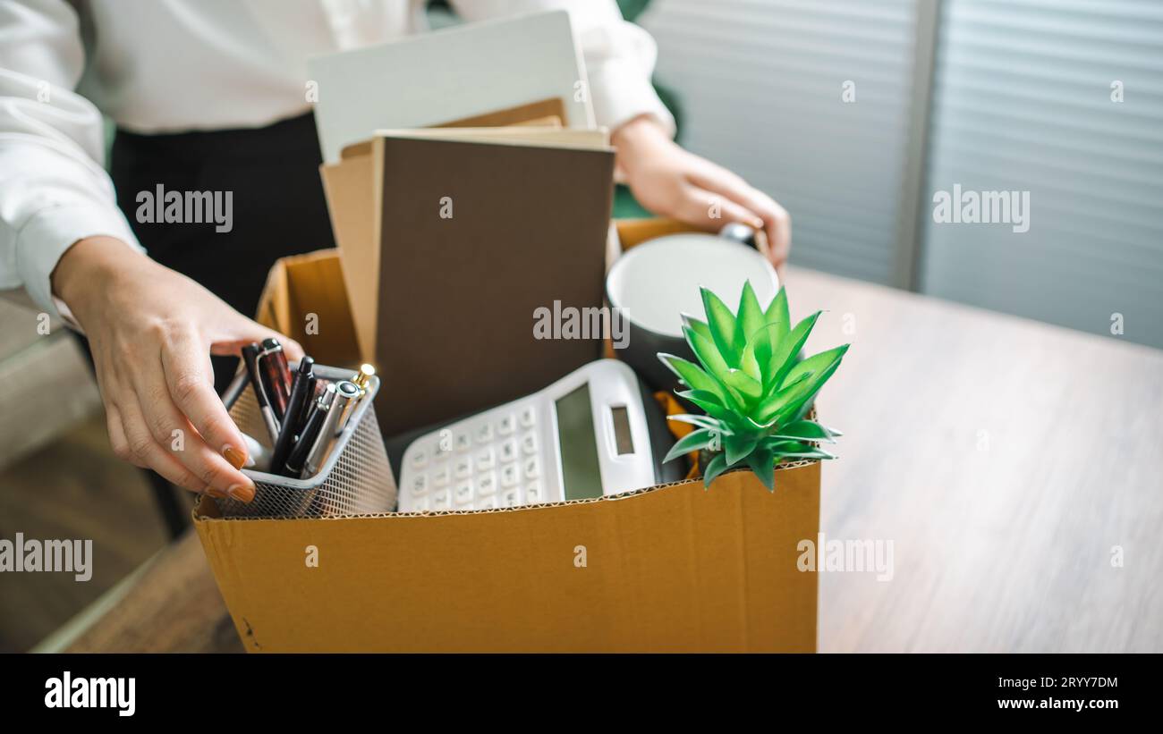 Office packing hi-res stock photography and images - Alamy