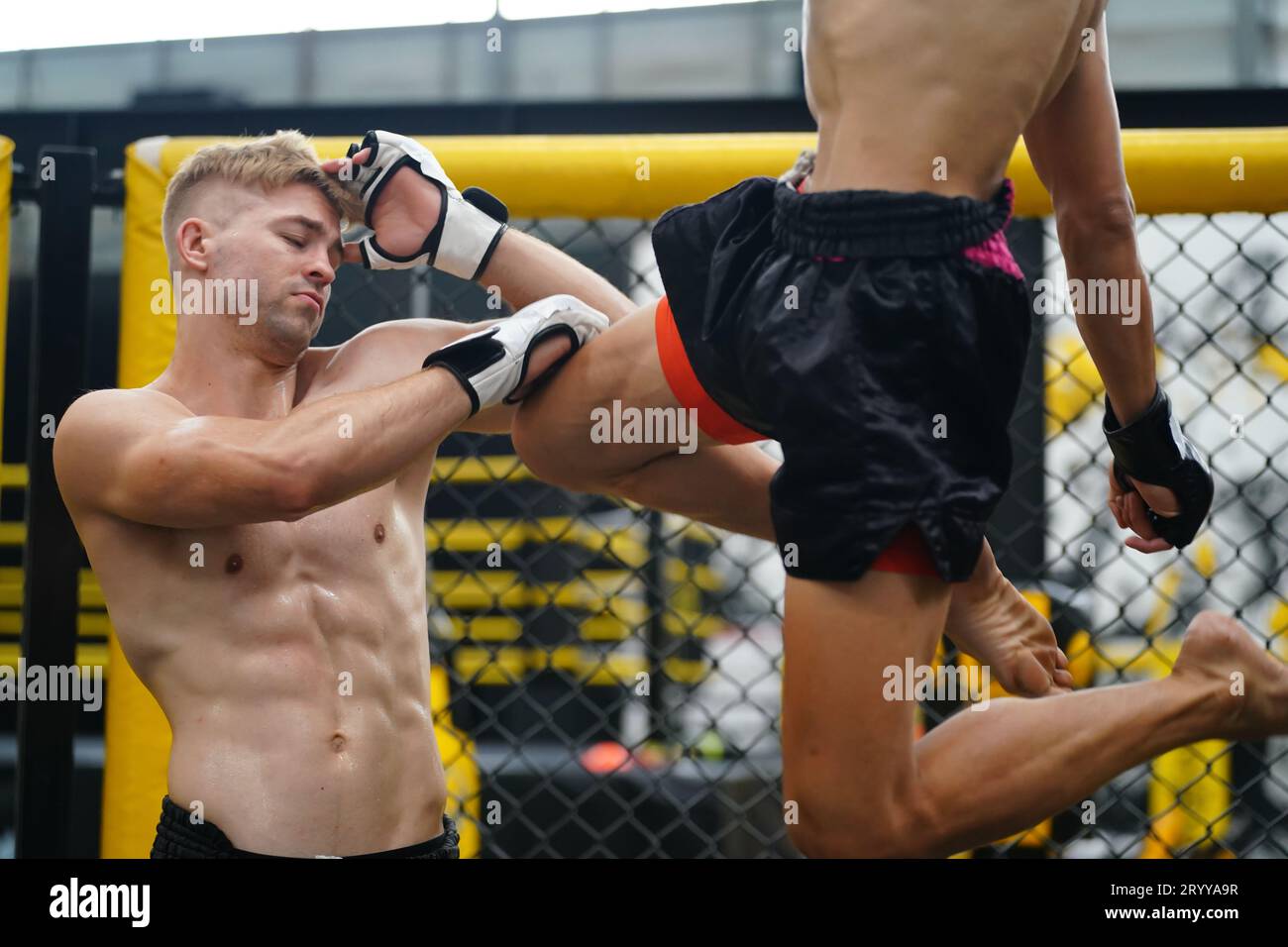 Face kick hi-res stock photography and images - Alamy