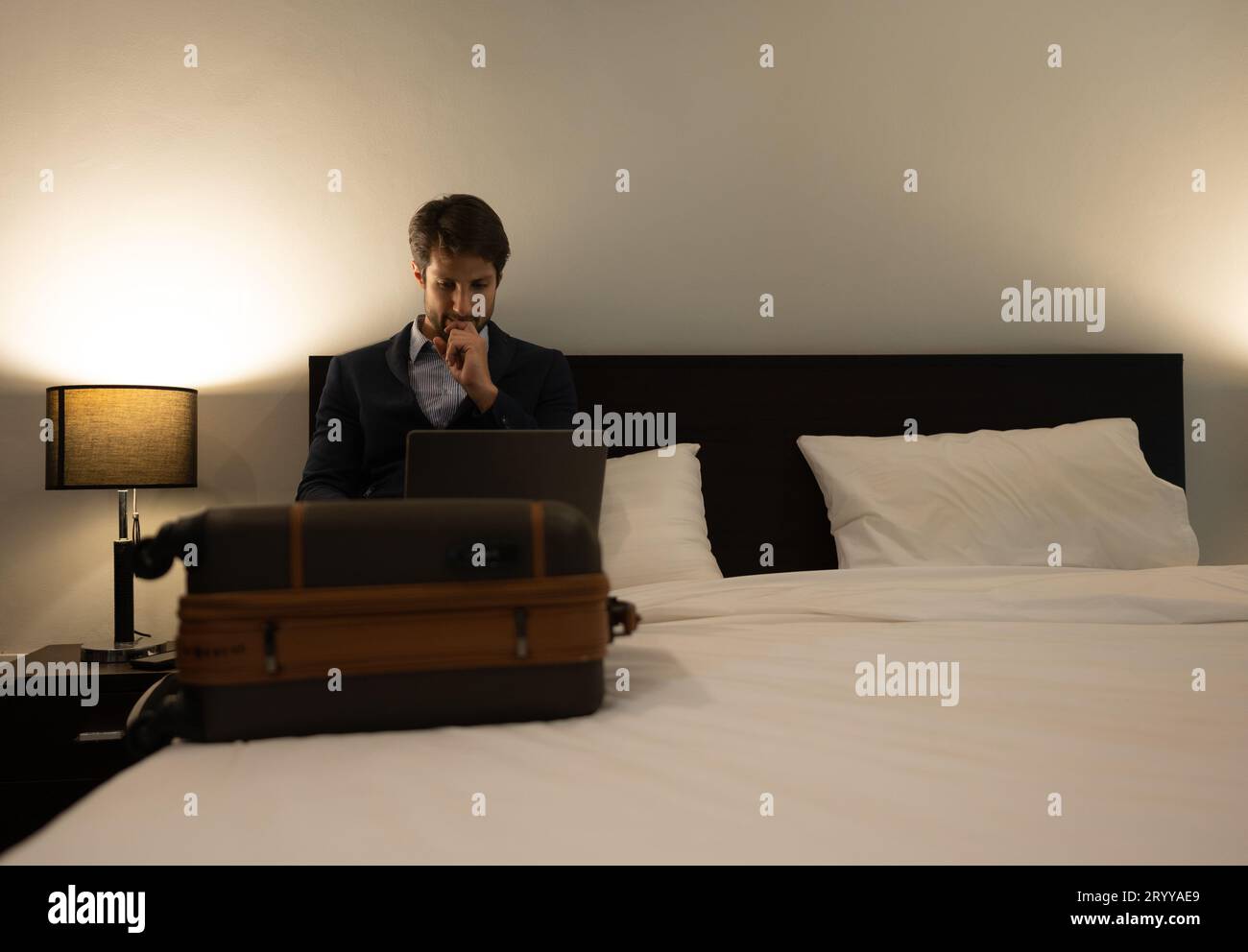 Business people on business trips had to stay in the hotel due to ...