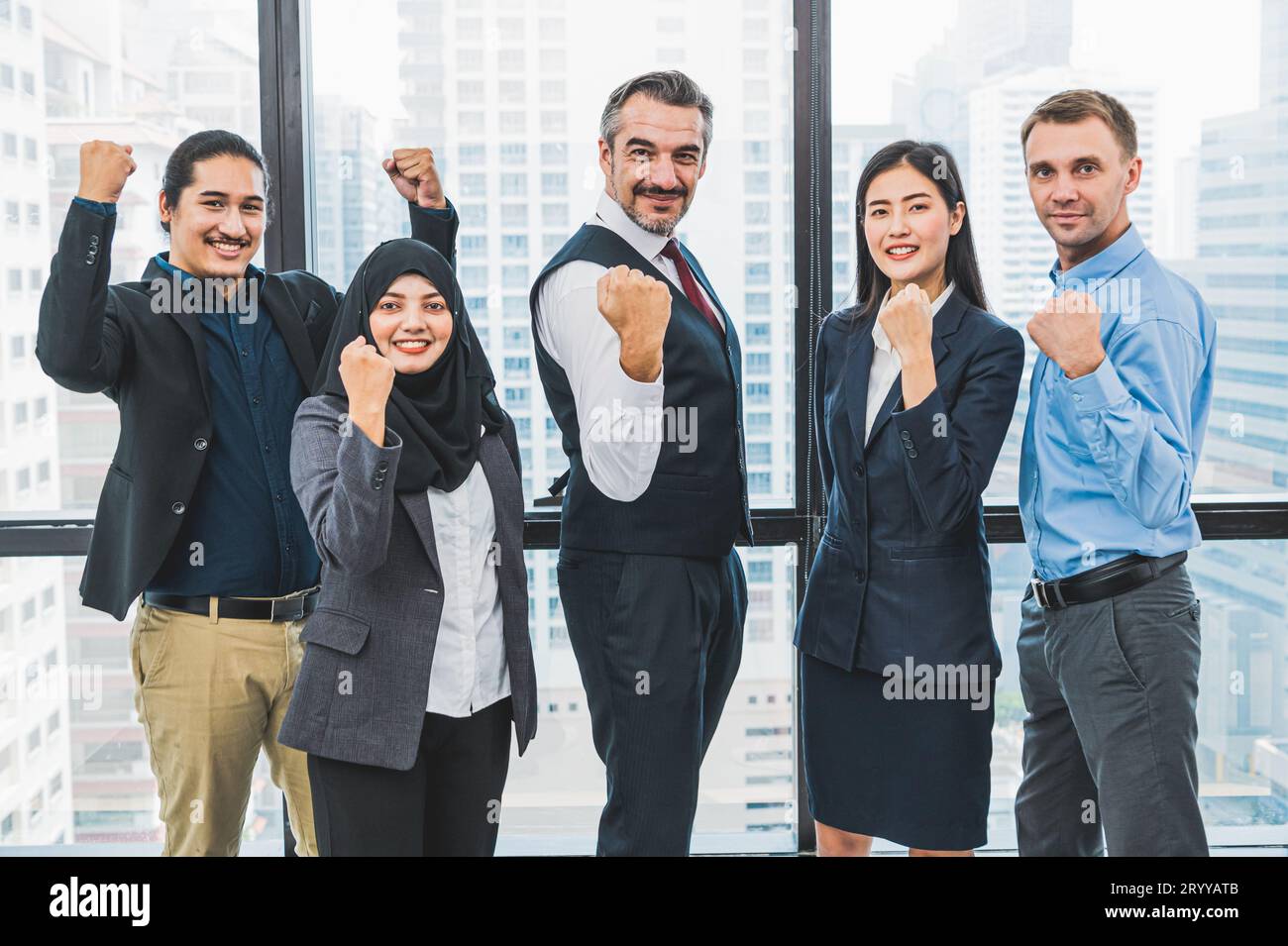 Office portrait group hi-res stock photography and images - Alamy
