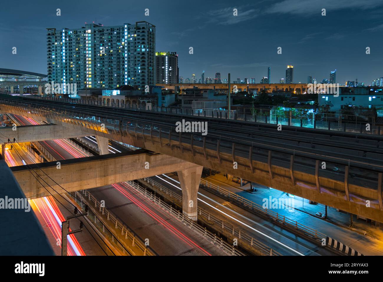 Metropolis railway hi-res stock photography and images - Alamy