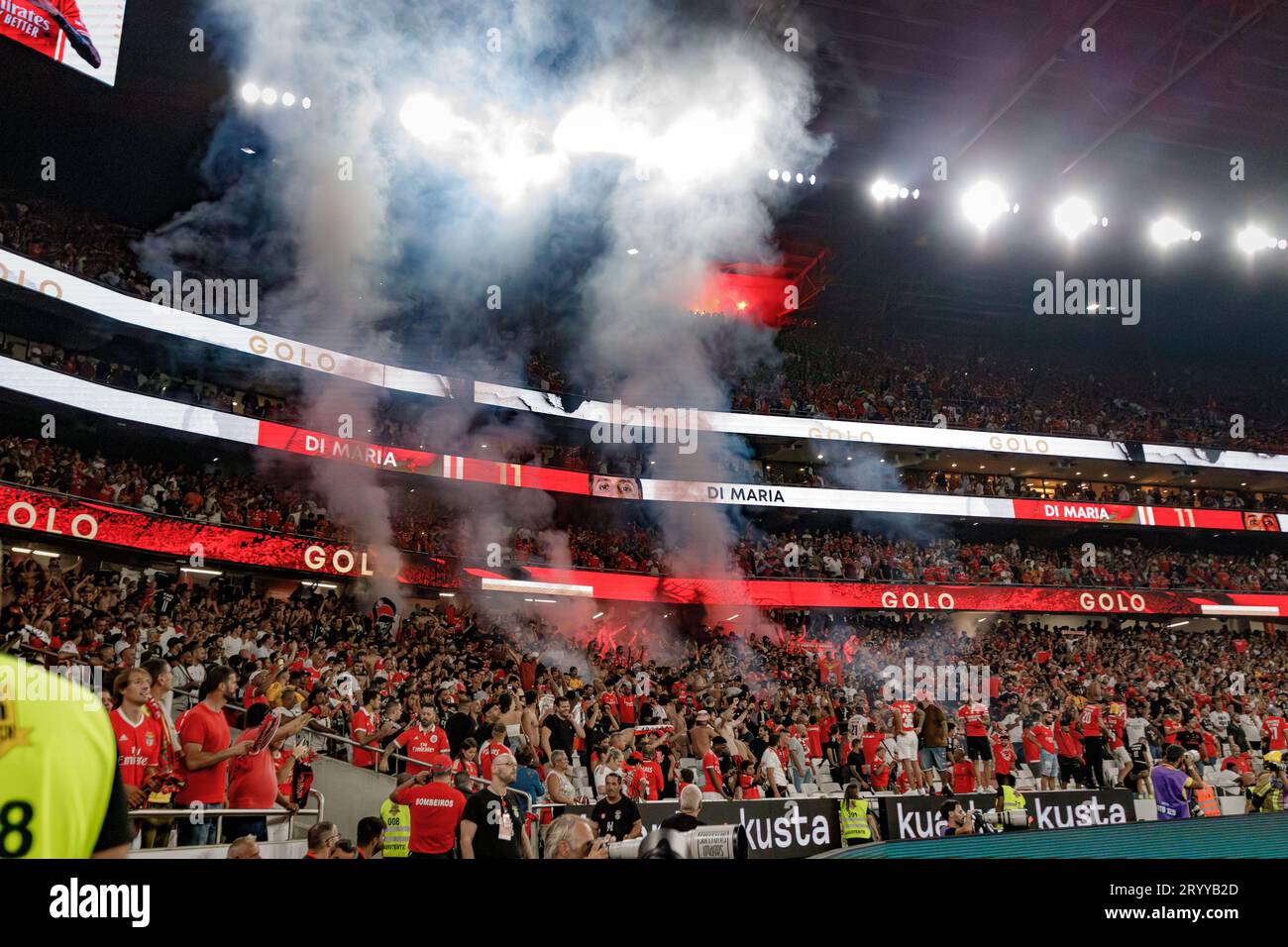 Portuguese soccer porto benfica hi-res stock photography and images - Alamy