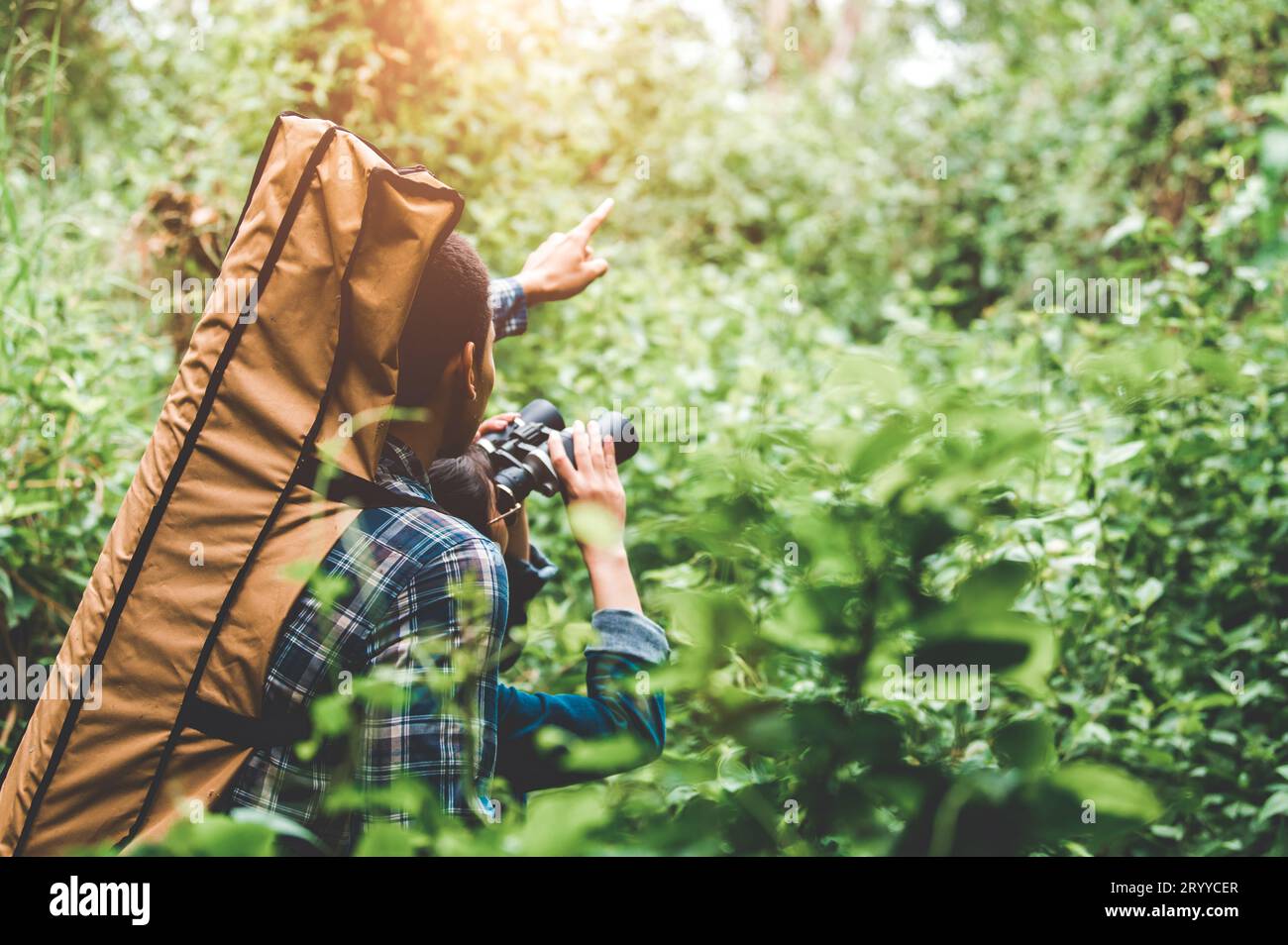 Holding telescope hi-res stock photography and images - Alamy