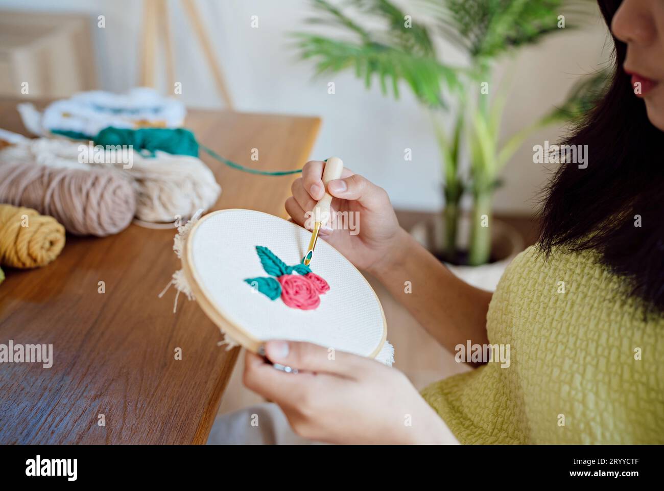 Asian crafts hi-res stock photography and images - Alamy