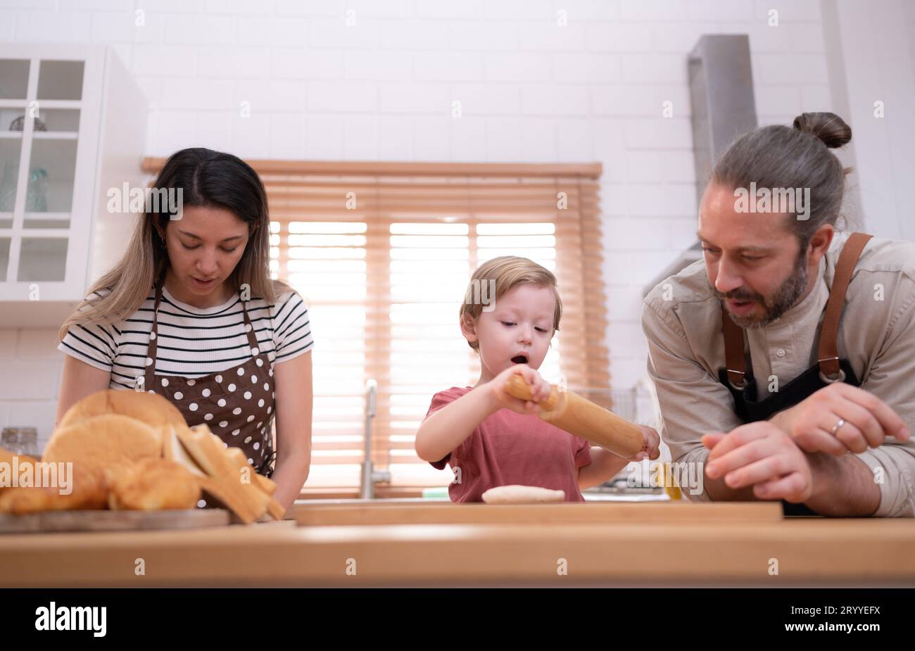 Children eat bread hi-res stock photography and images - Alamy