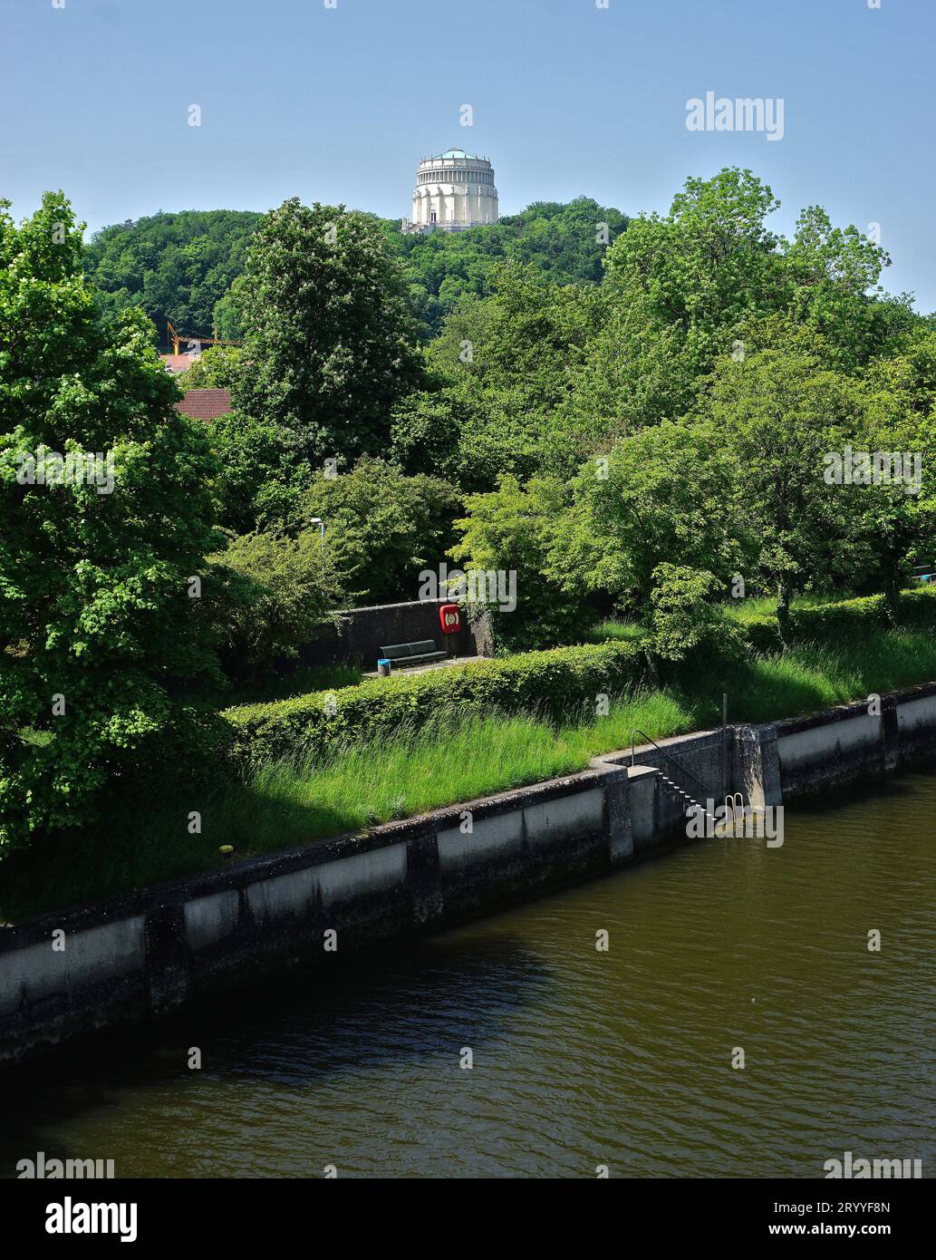 Altmuehltal nature park; the AltmÃ¼hl near Kelheim, liberation hall ...