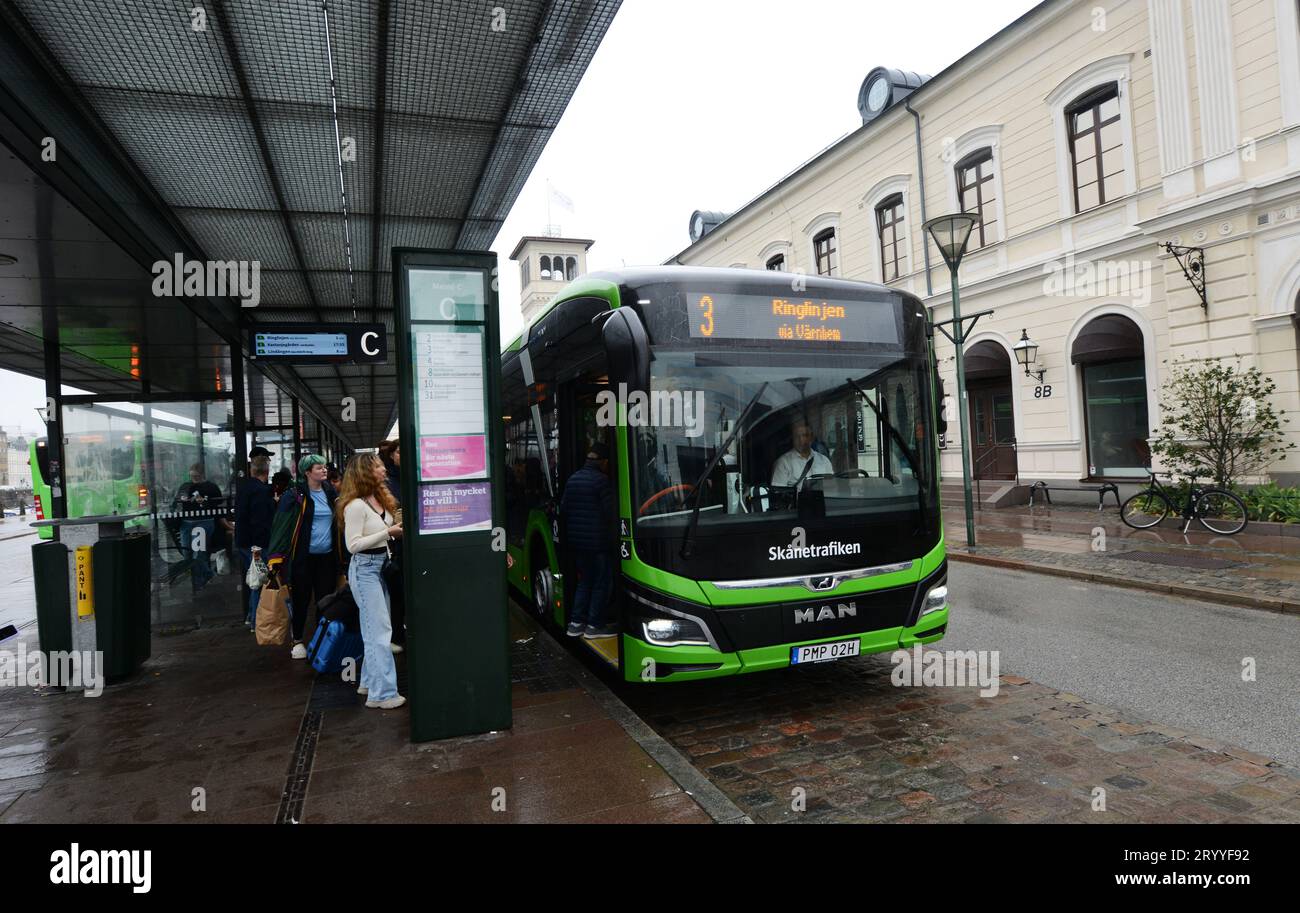 Central public bus station hi-res stock photography and images - Alamy