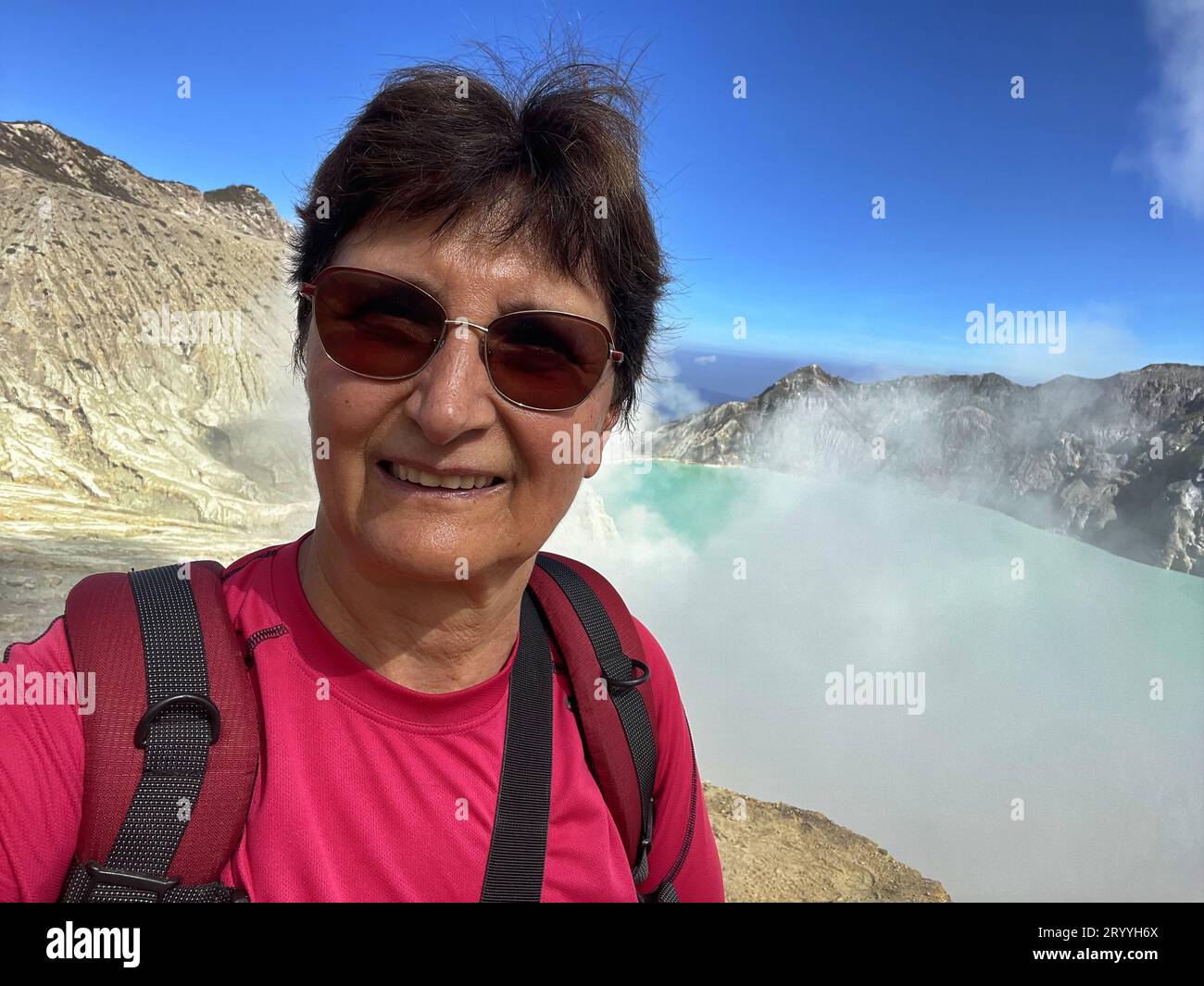 Senior selfie hi-res stock photography and images - Alamy