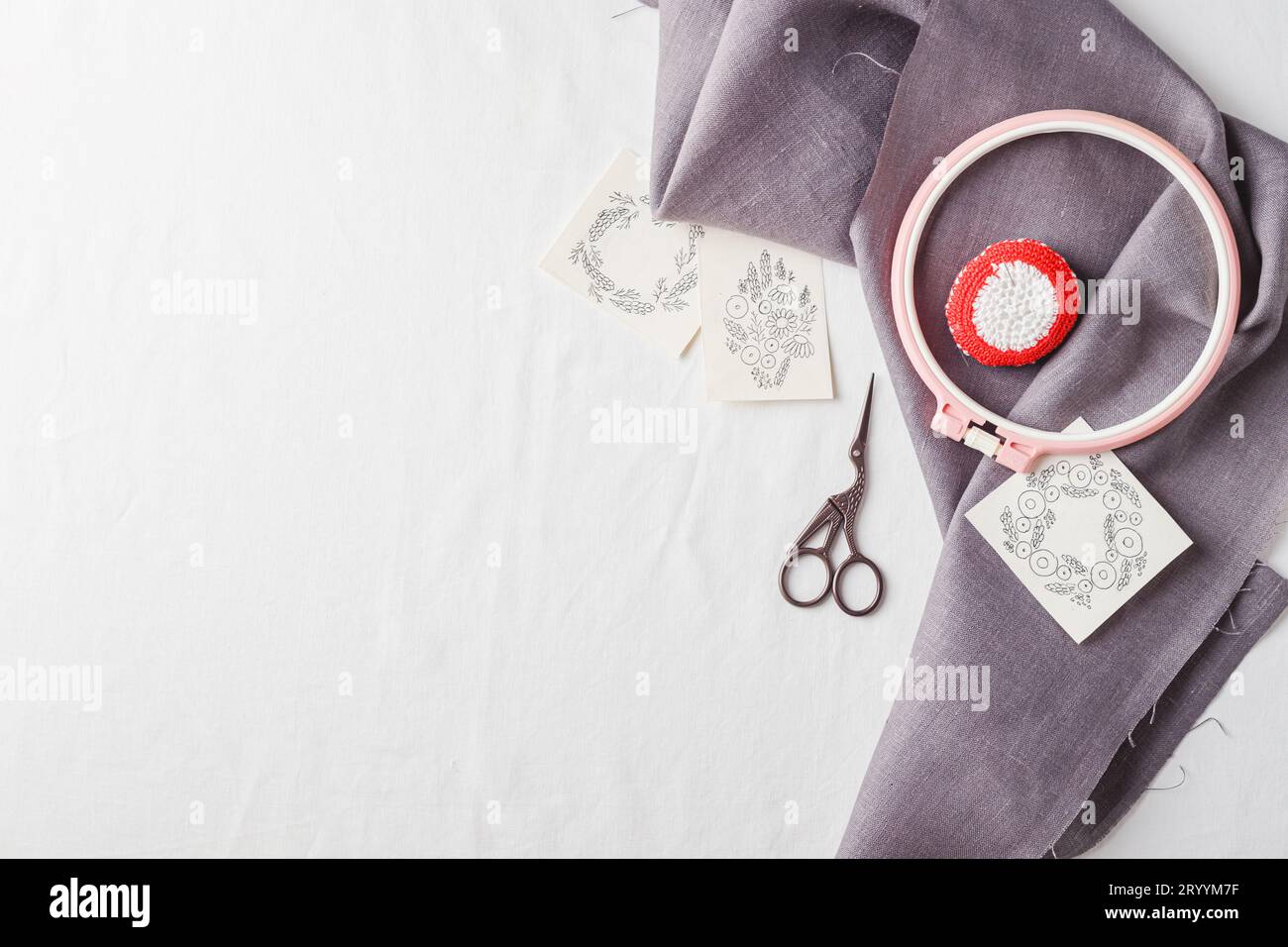 Embroidery set. Linen fabric, embroidery patterns, embroidery hoop and ...