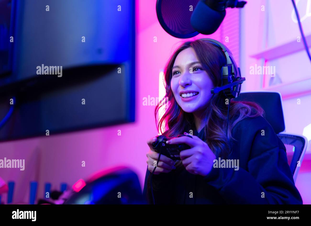 Gamer lifestyle hi-res stock photography and images - Alamy