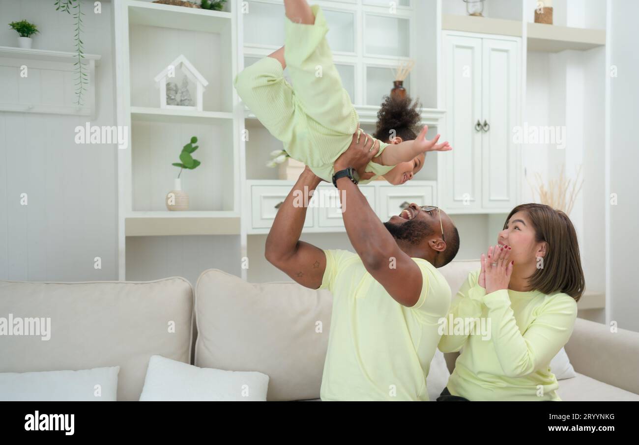 Dad lifting children hi-res stock photography and images - Alamy