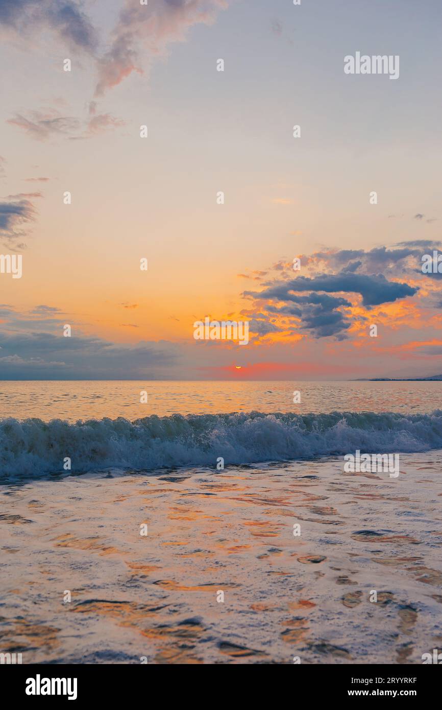 Perfect sunset hi-res stock photography and images - Alamy