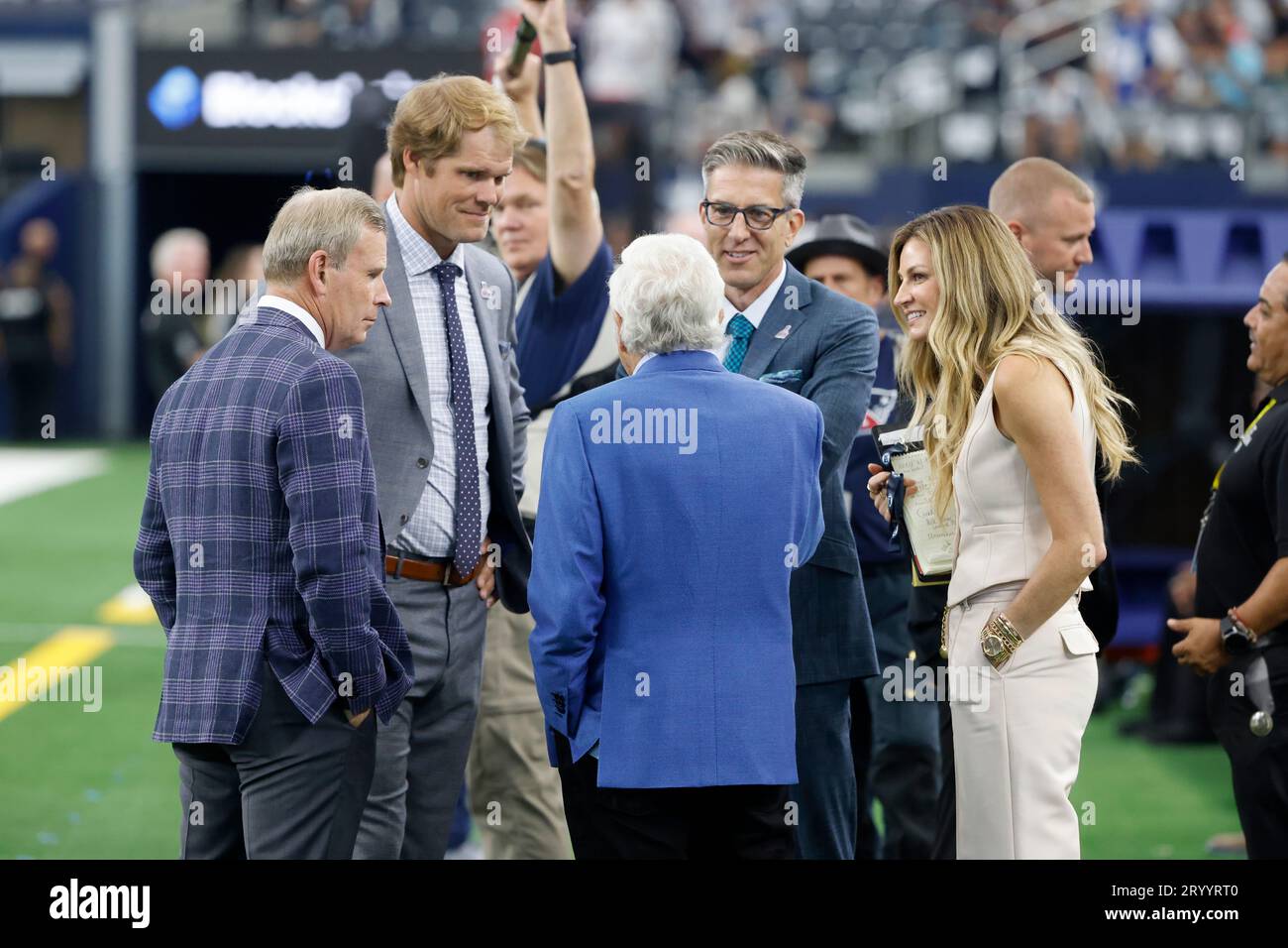 Fox sideline reporter Tom Rinaldi, analyst Greg Olsen, play-by play ...