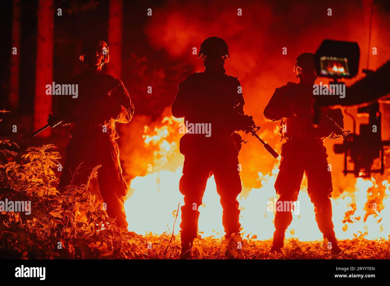 Video camera soldier hi-res stock photography and images - Alamy