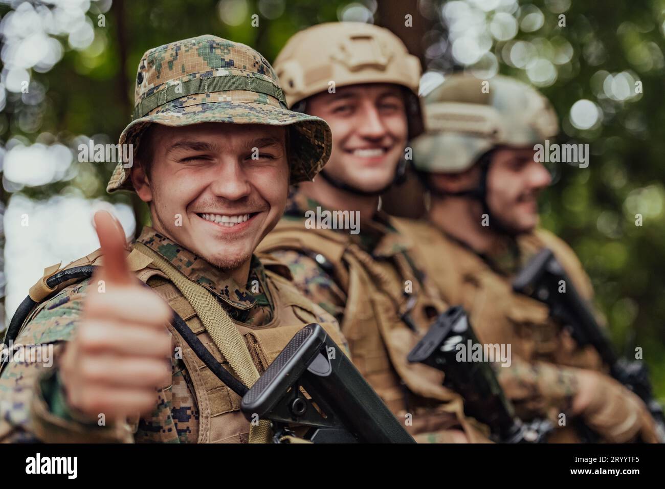 Us military police helmet gun hi-res stock photography and images - Alamy