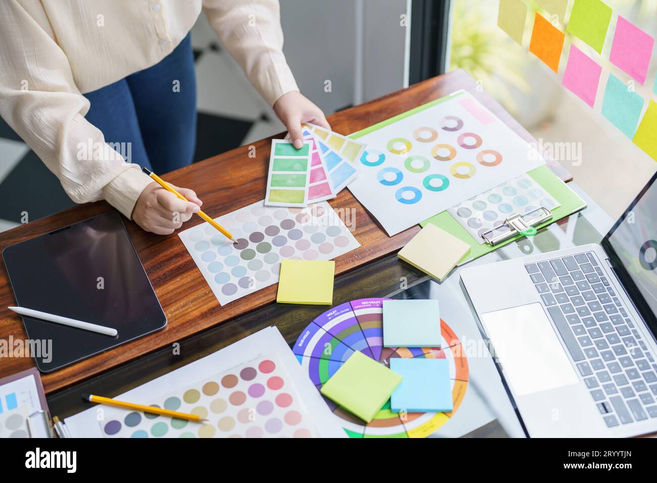 Creative idea Business female Artist Creative Designer sketch graphic ...