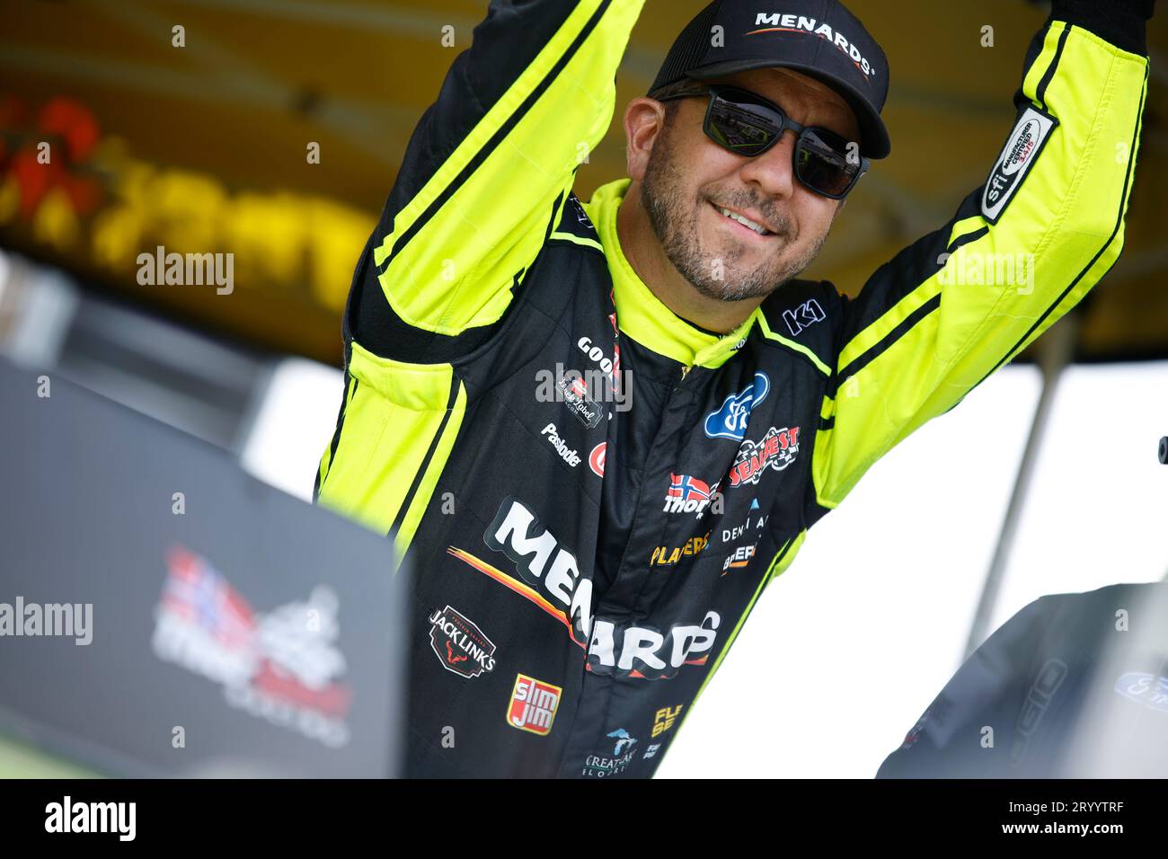 Worldwide express 250 hi-res stock photography and images - Alamy