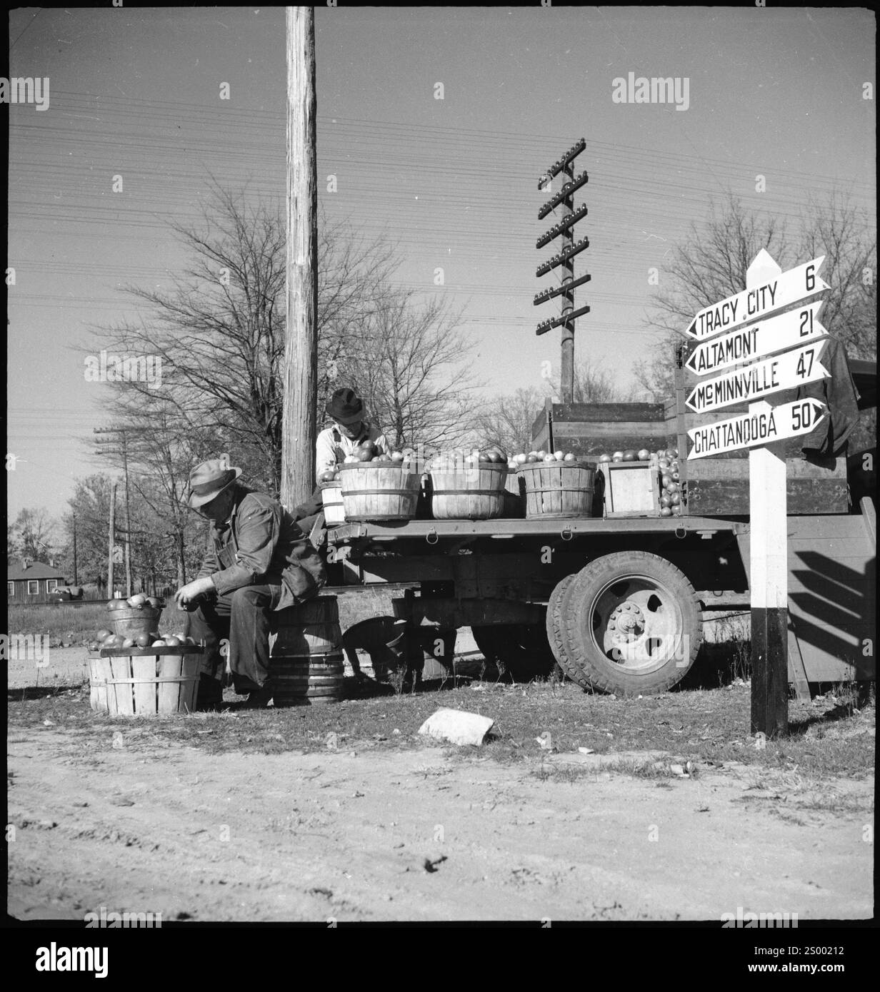 Farming usa 1930s hi-res stock photography and images - Alamy