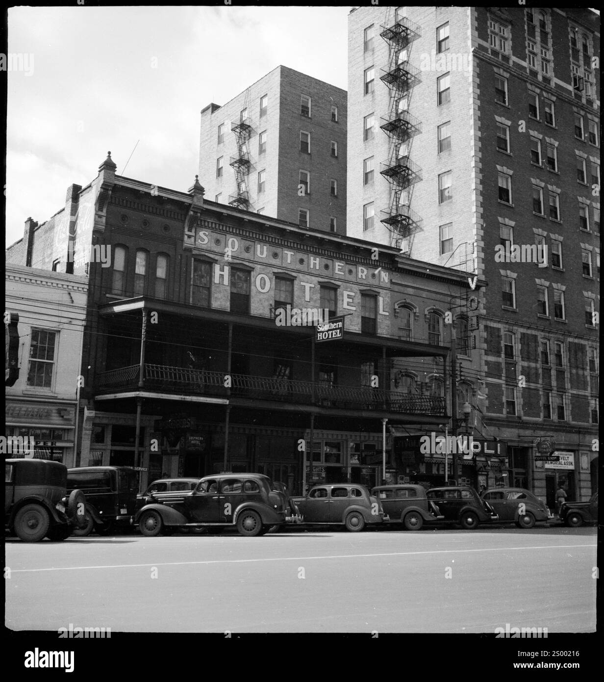 Montgomery, Alabama, USA. Southern Hotel and Street. Archive Photograph ...
