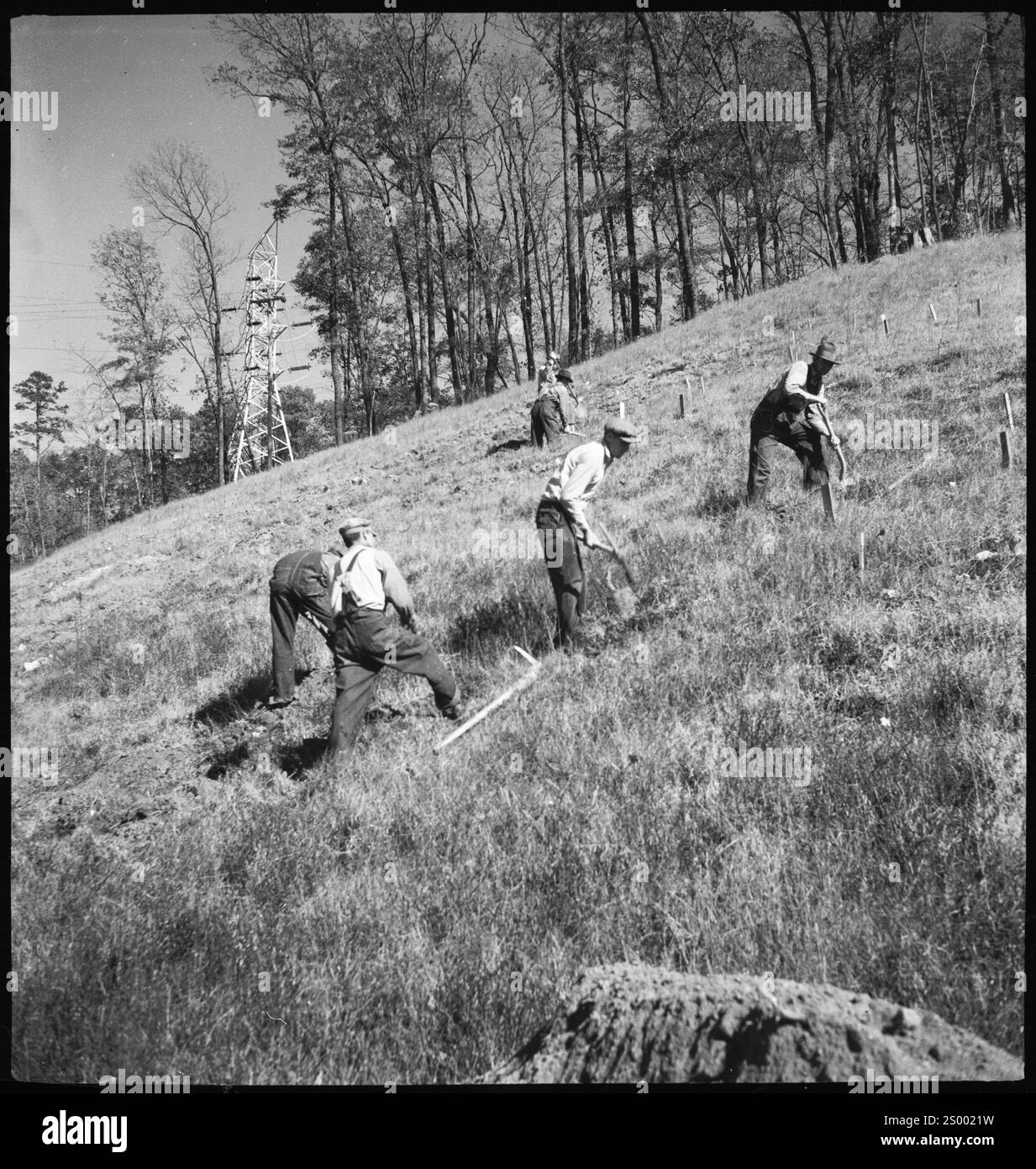 Farm workers 1930s hi-res stock photography and images - Alamy