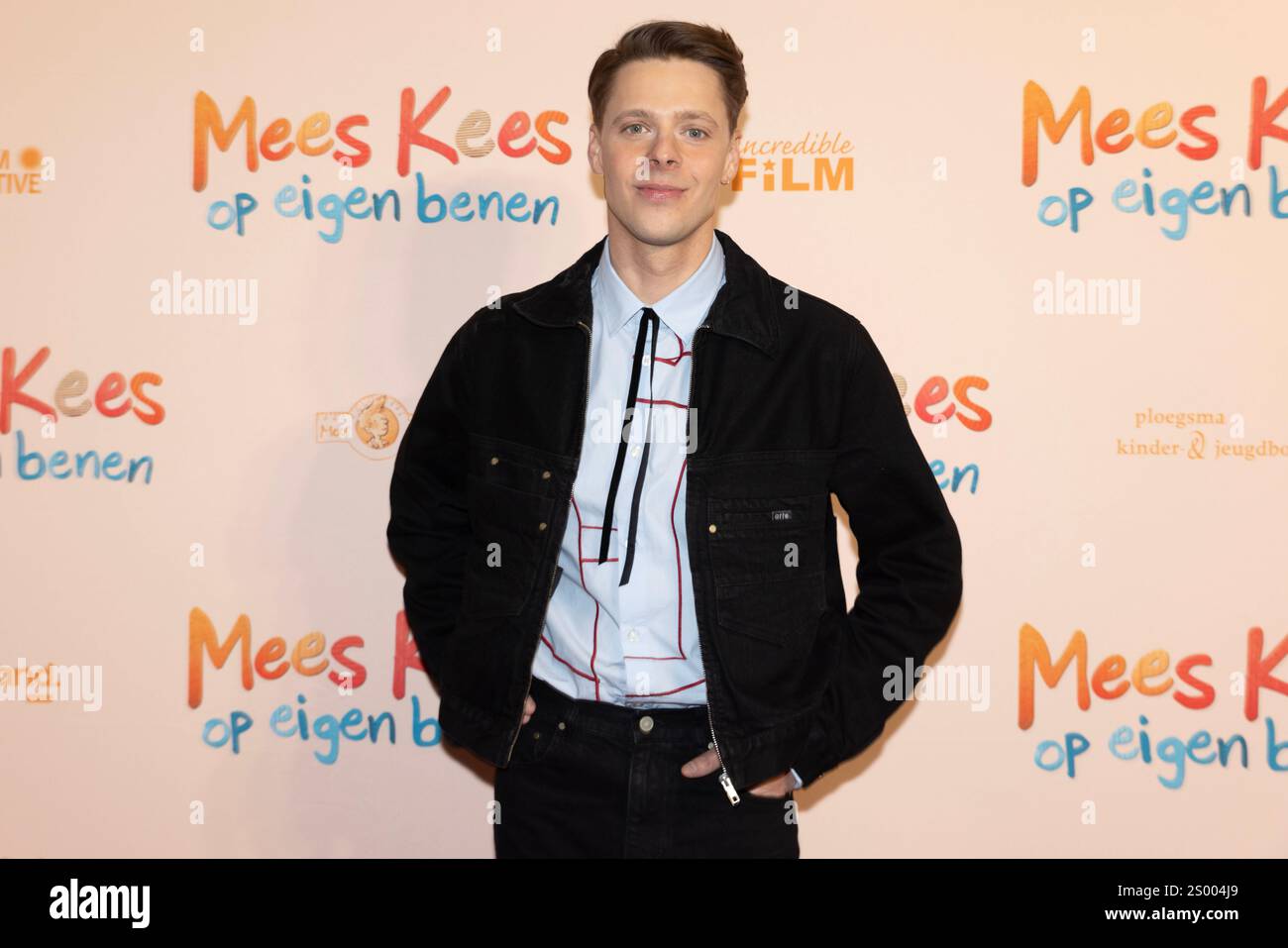 Mees Kees op eigen benen UTRECHT, NETHERLANDS - DECEMBER 22: Leendert ...