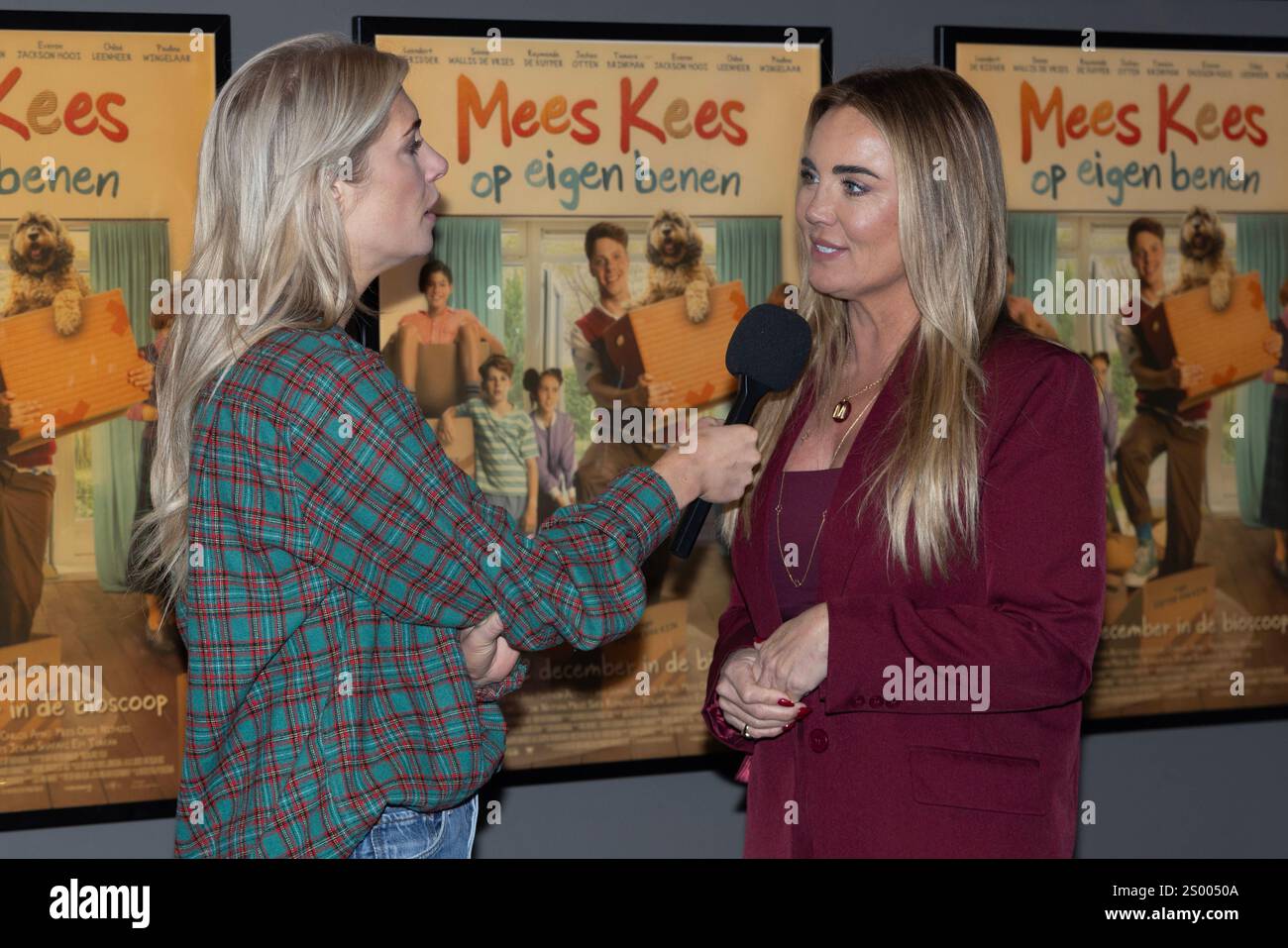 Mees Kees op eigen benen UTRECHT, NETHERLANDS - DECEMBER 22: Monique ...