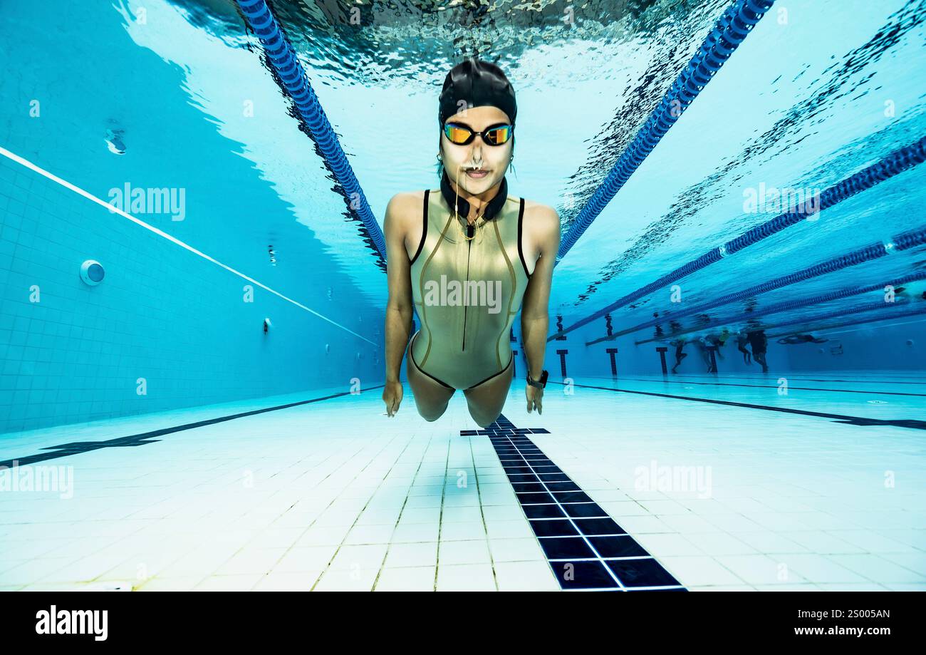 freediver practising in a pool in Bangkok Stock Photo - Alamy