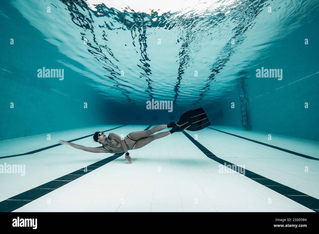 freediver practising in a pool in Bangkok Stock Photo - Alamy