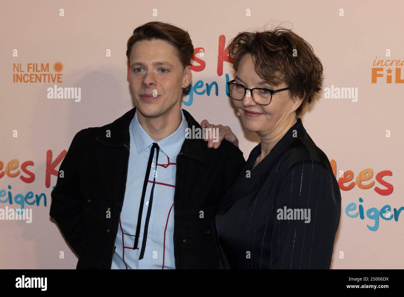 Mees Kees op eigen benen UTRECHT, NETHERLANDS - DECEMBER 22: Leendert ...