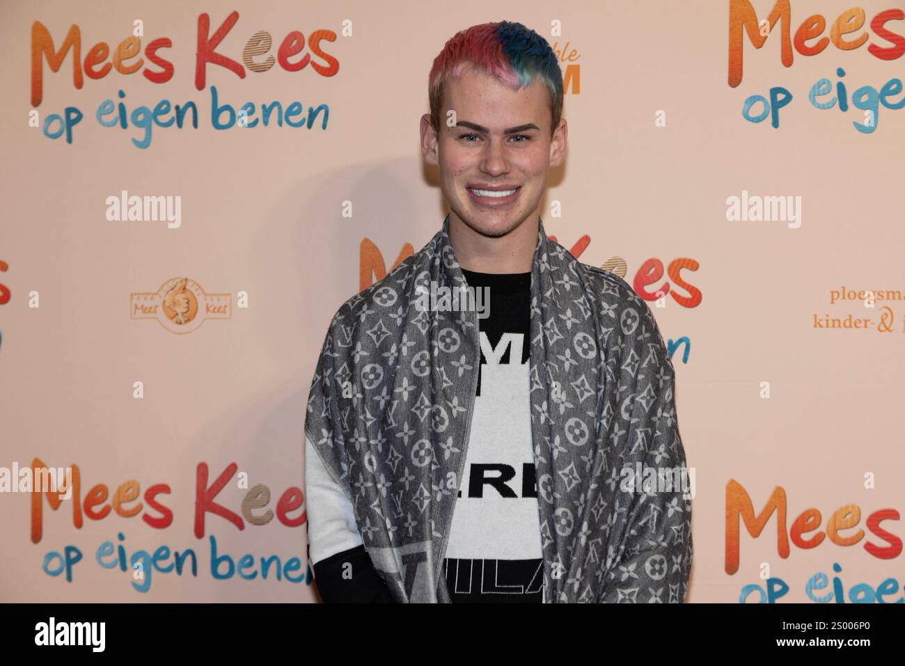 Mees Kees op eigen benen UTRECHT, NETHERLANDS - DECEMBER 22: Ziggy ...